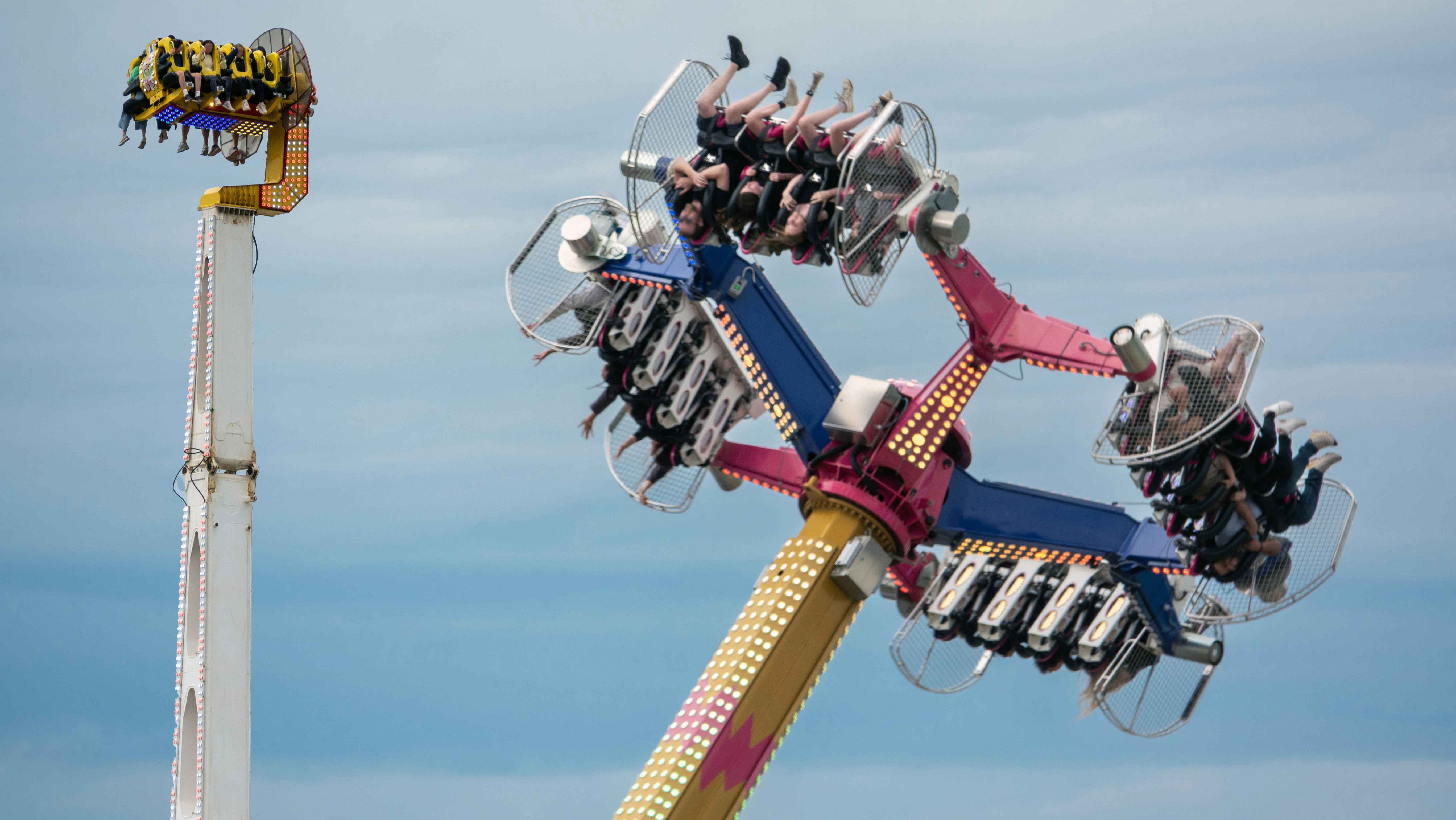 Gyroscopic Joyride: A Colorful Tilt-rotor Swing in Full Spin