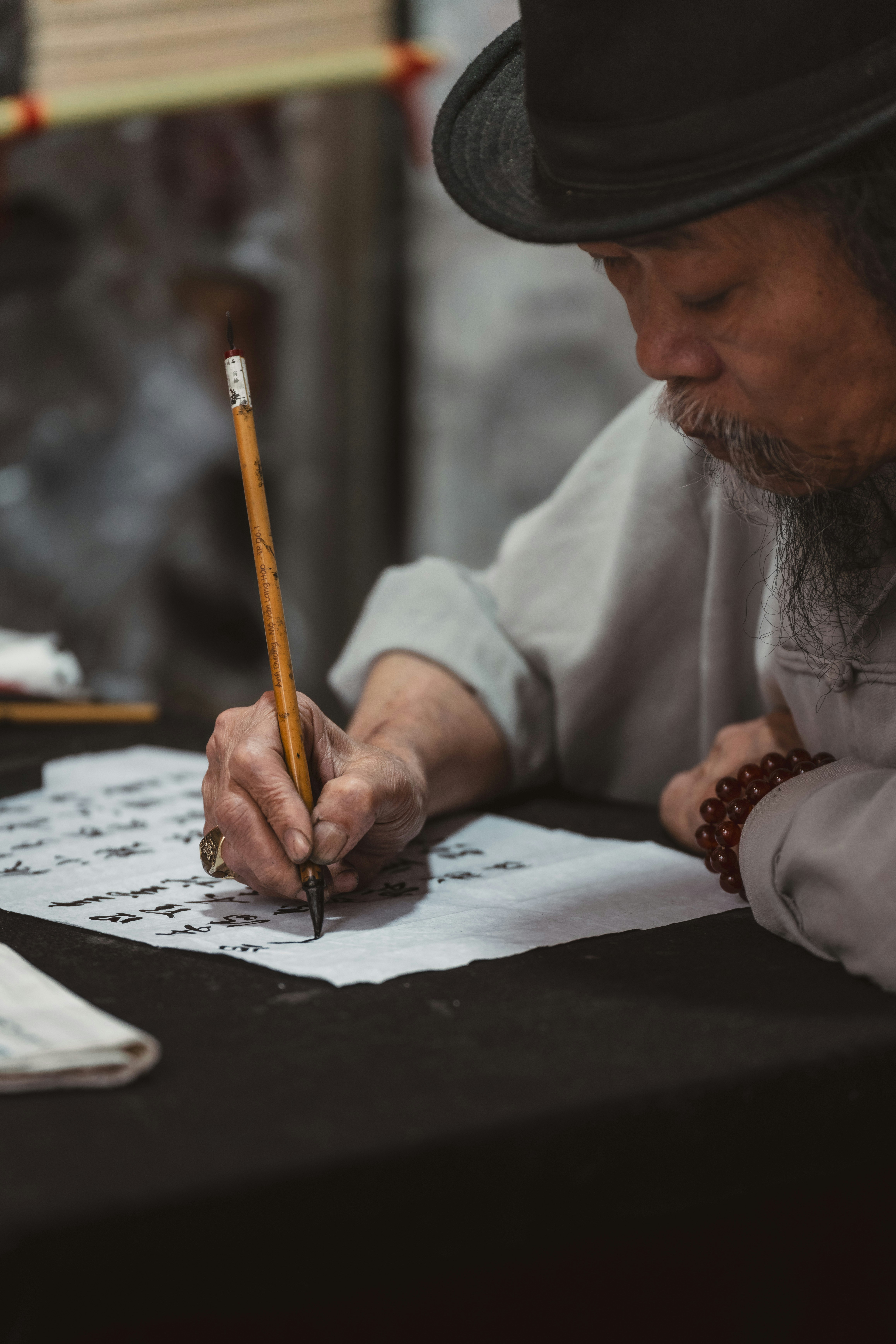 Calligraphy in Focus: A Calligrapher’s Quiet Moment