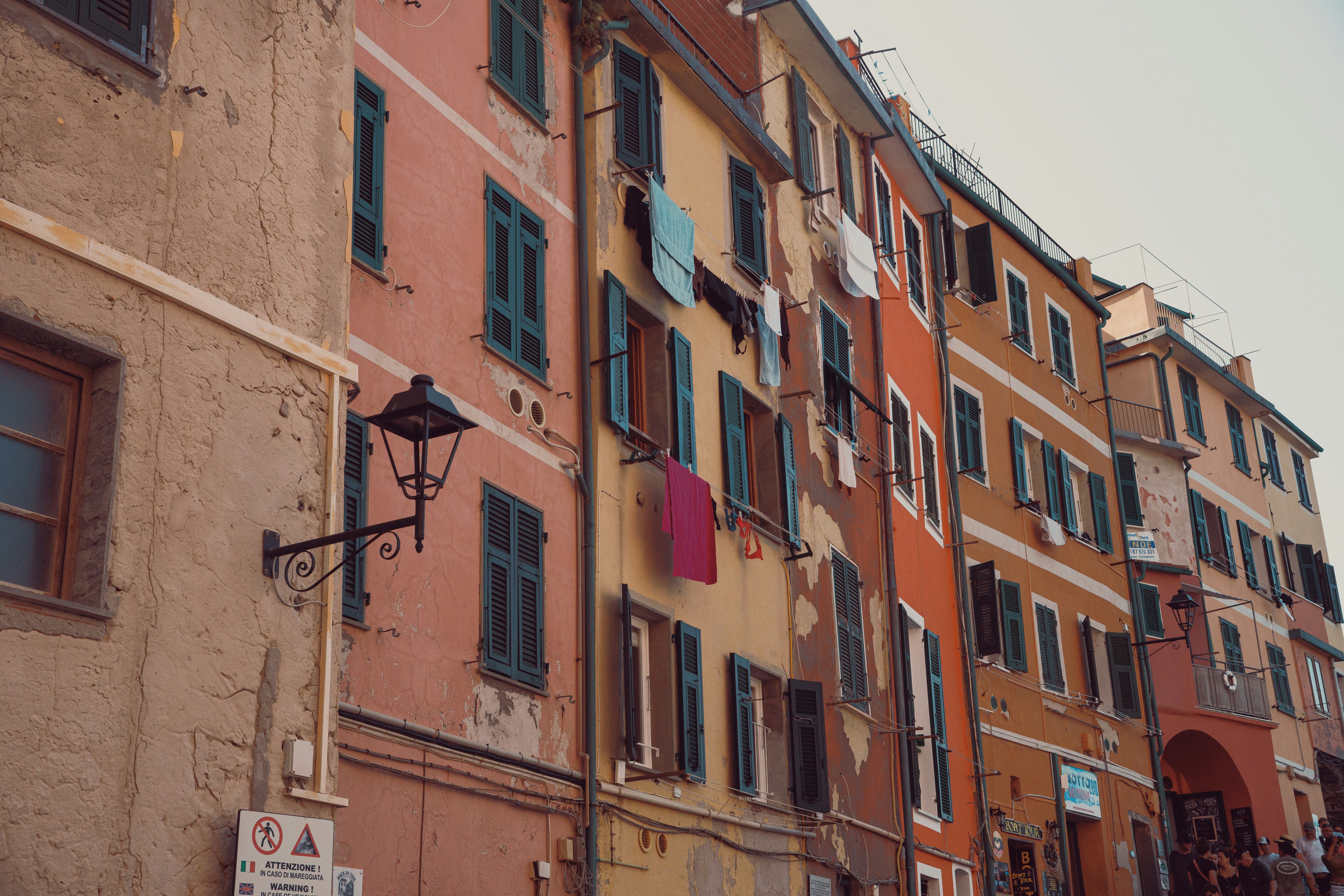 Colorful Italian Street: Clotheslines and Facades