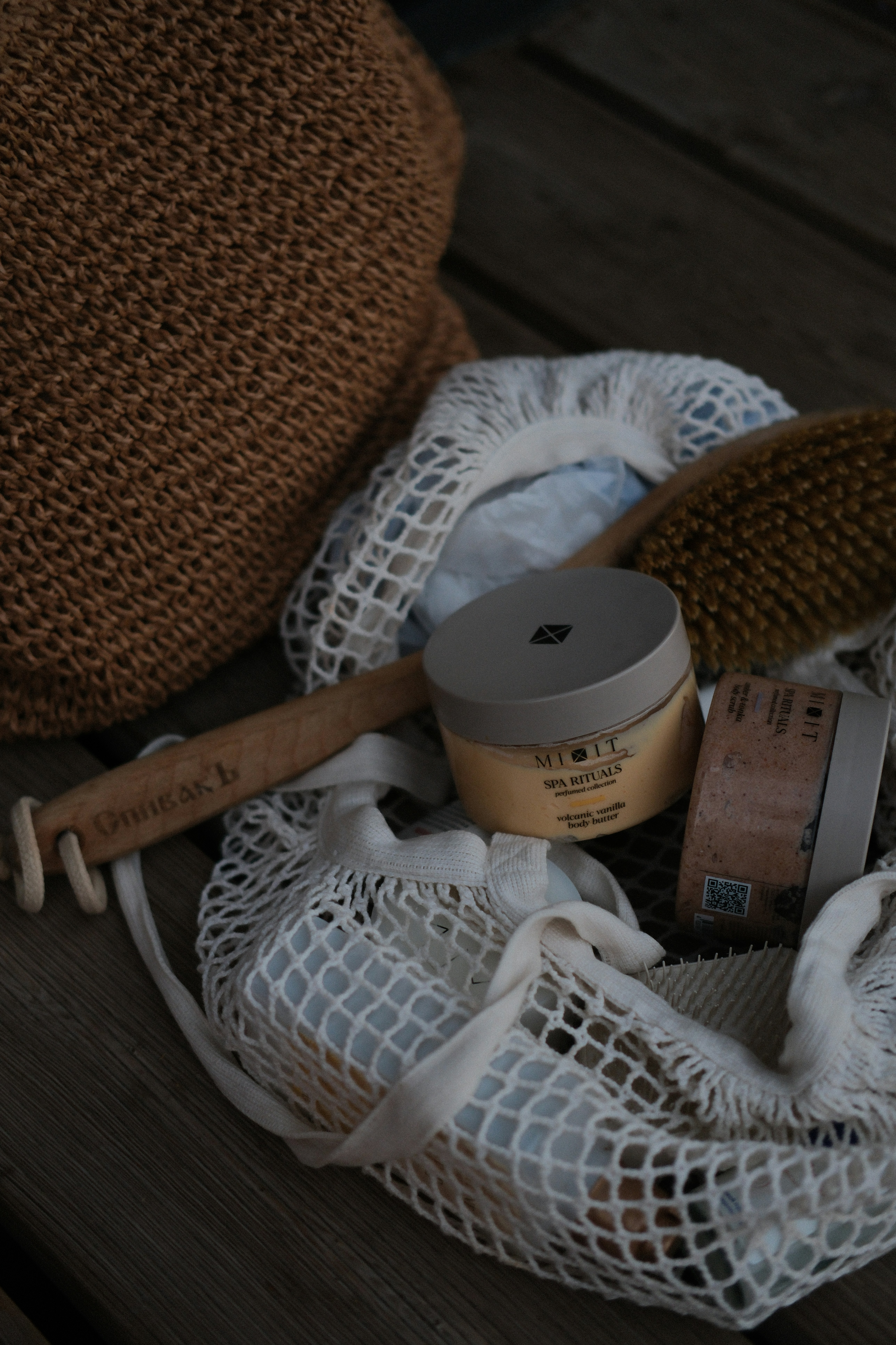 Sunlit Minimalism: A Dainty Crew of Bathing Essentials