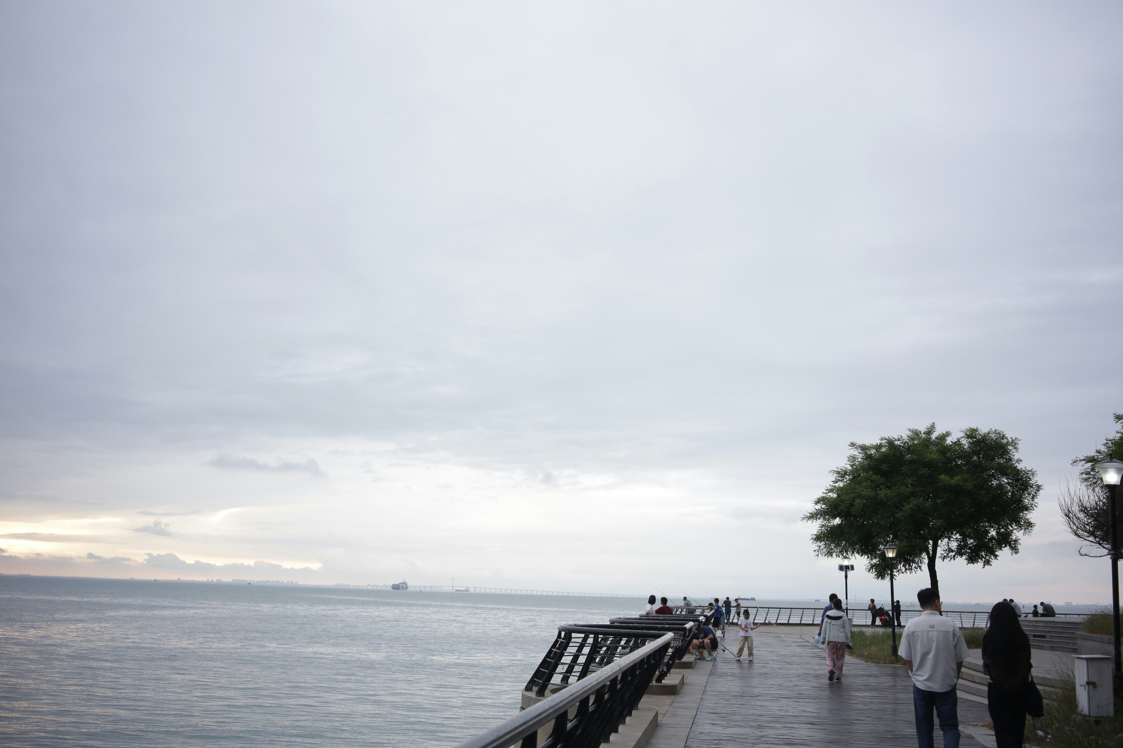 Promenade Toward the Horizon