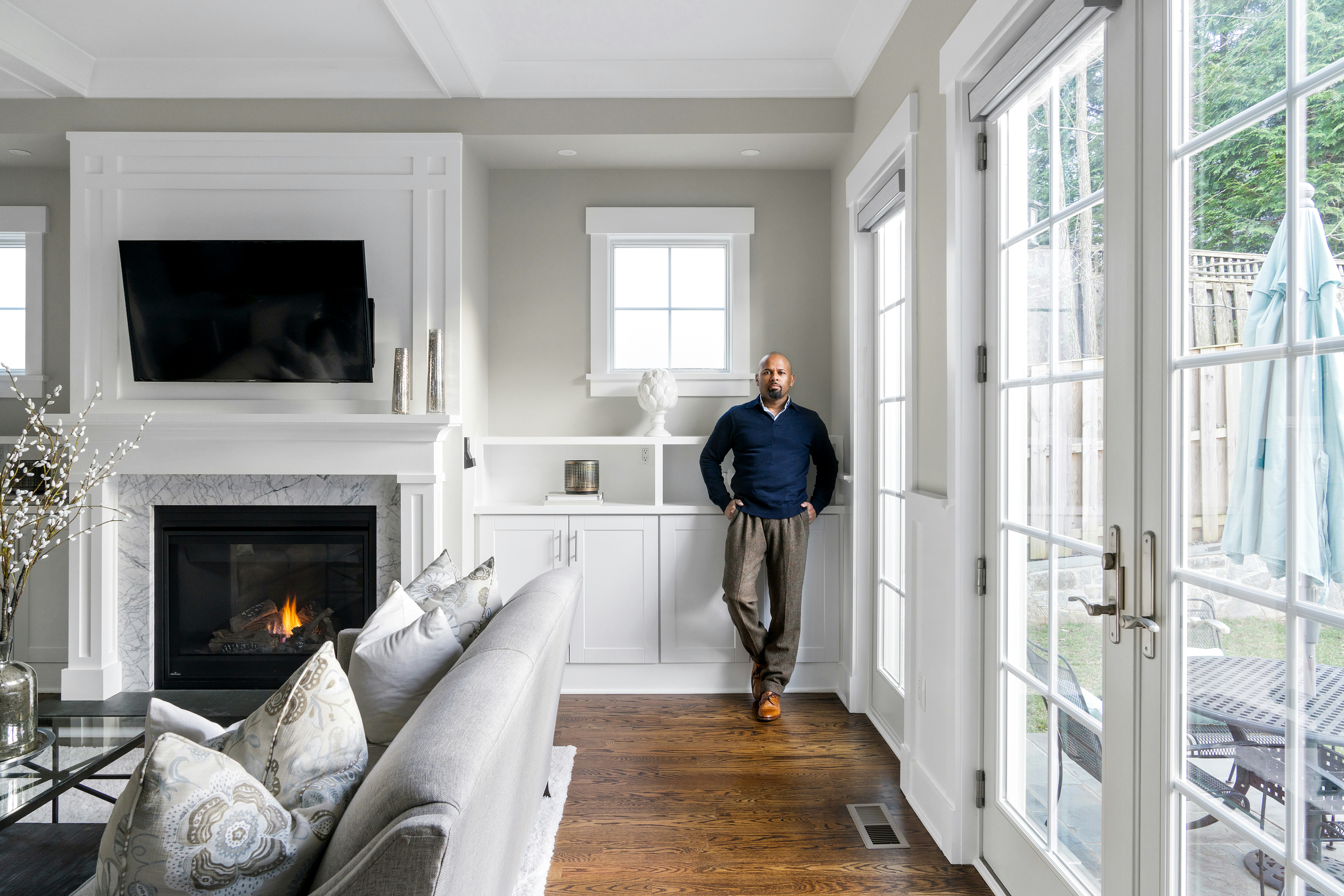 Man at the Threshold: A Light-Filled Living Space