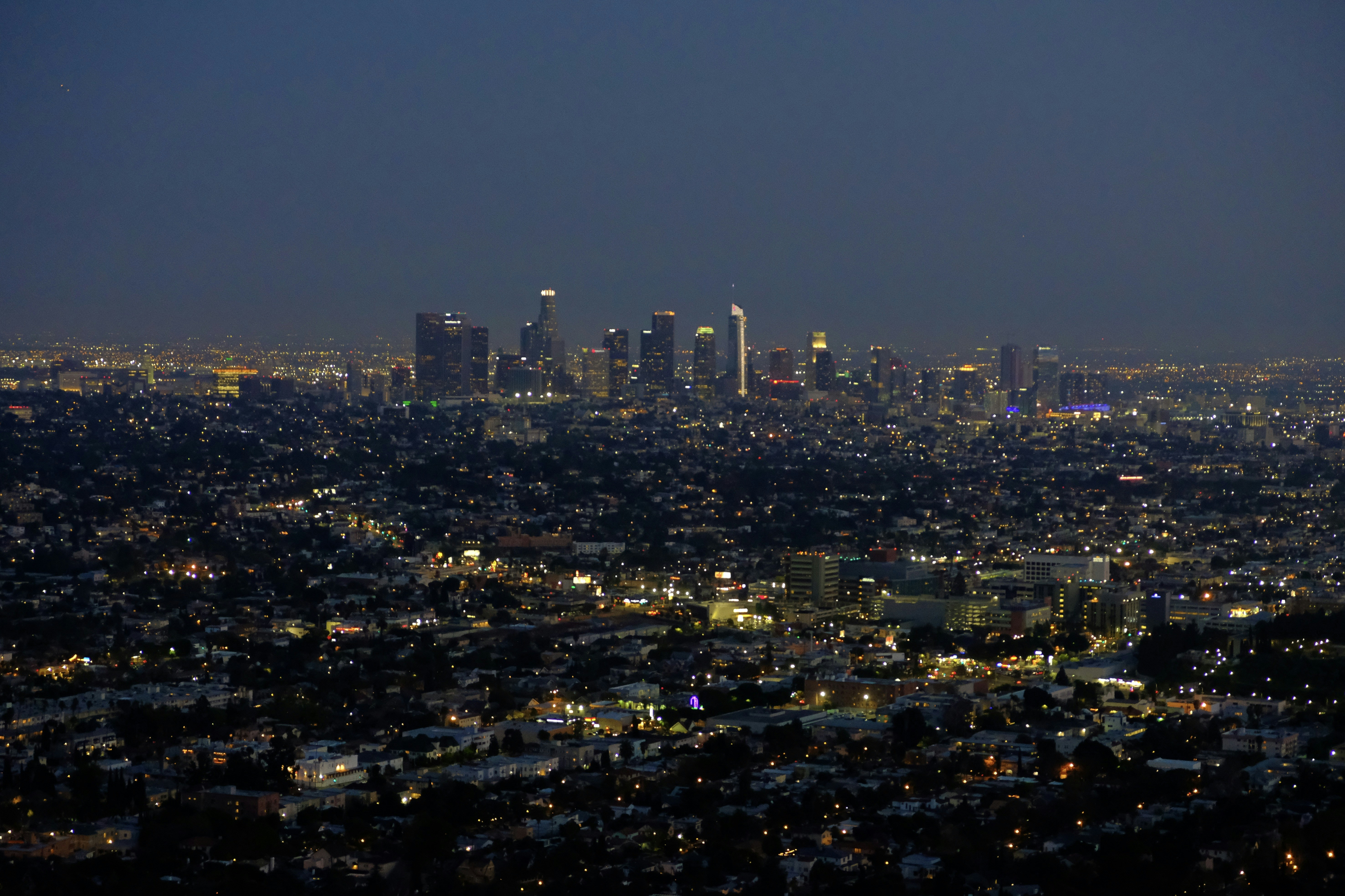 City Lights at Dusk: A Quiet Wake of a Skyline