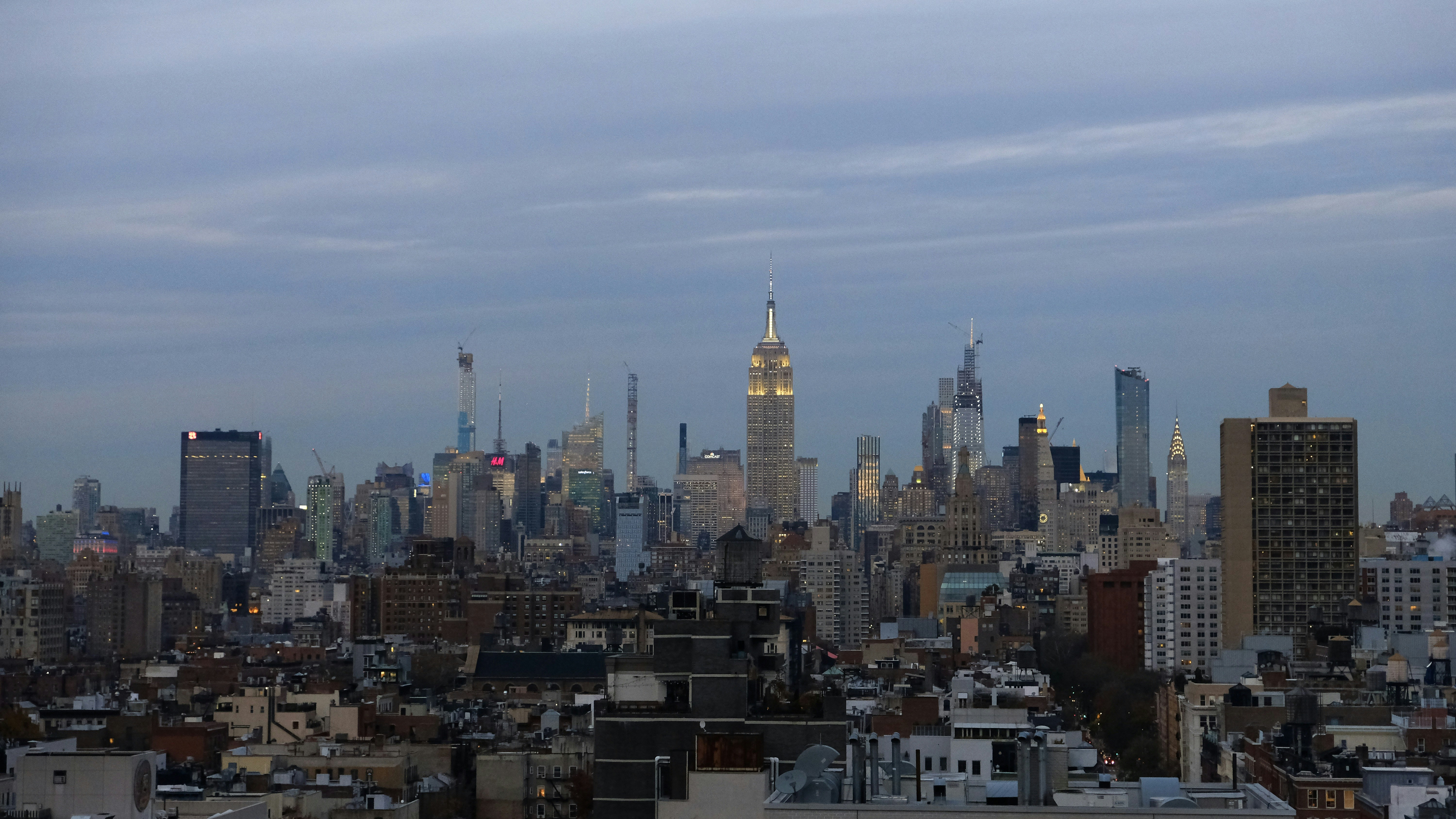 Dawn Over the Grid: Midtown Skyline at Quiet Horizon