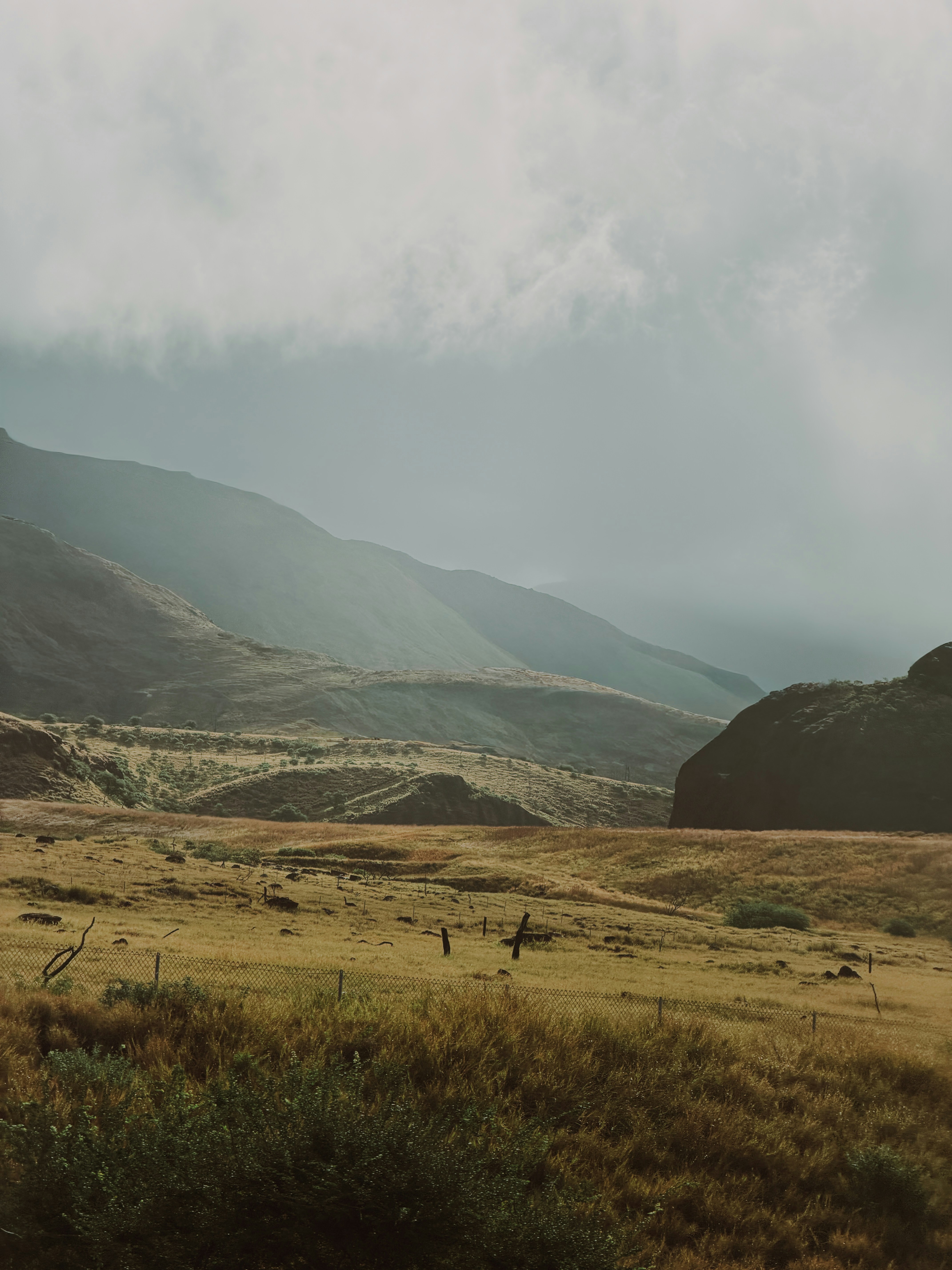 Mist over the Valley: A Quiet Passage Through the Hills