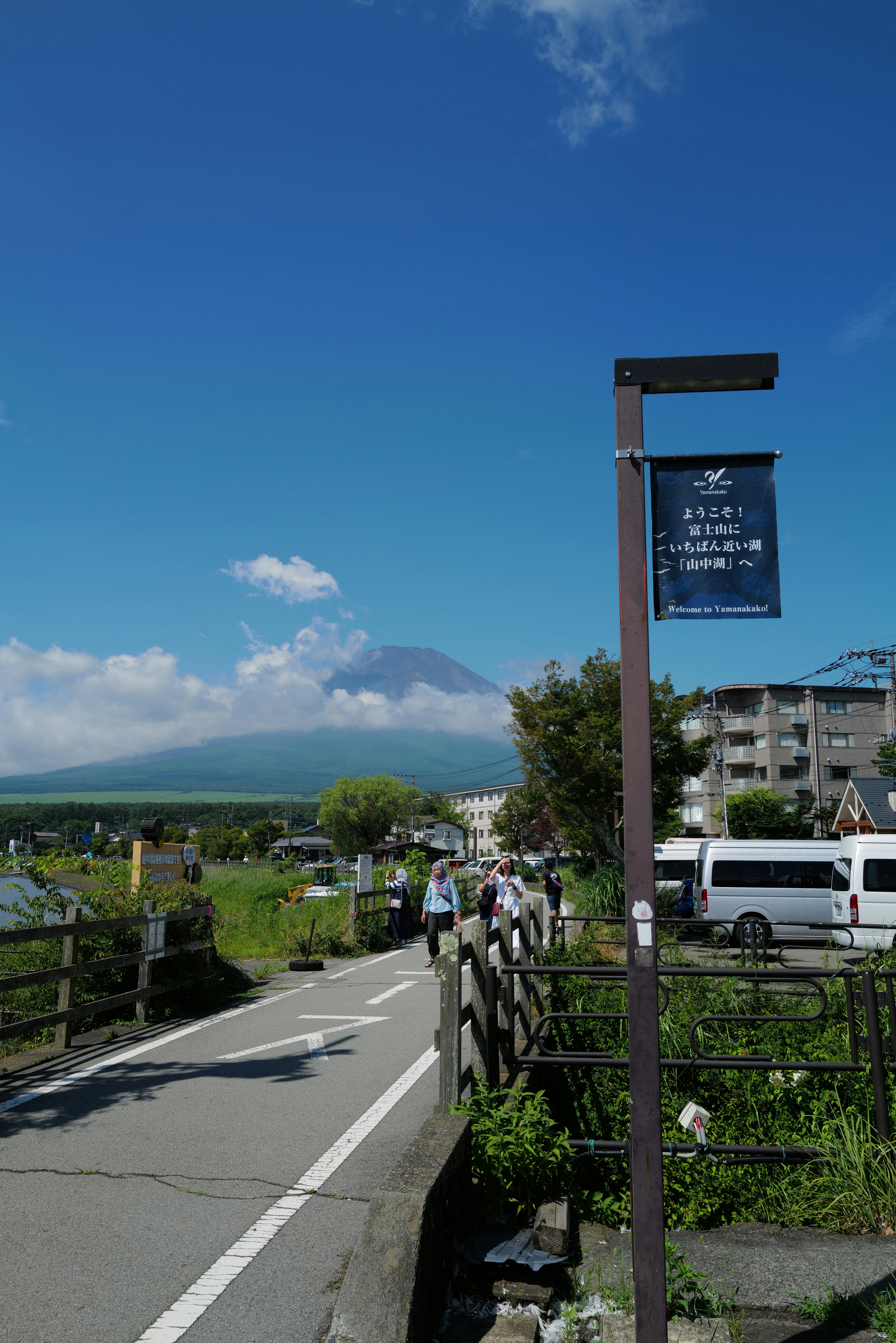 Toward Mount Fuji: A Quiet Riverside Walk Under a Clear Blue Sky