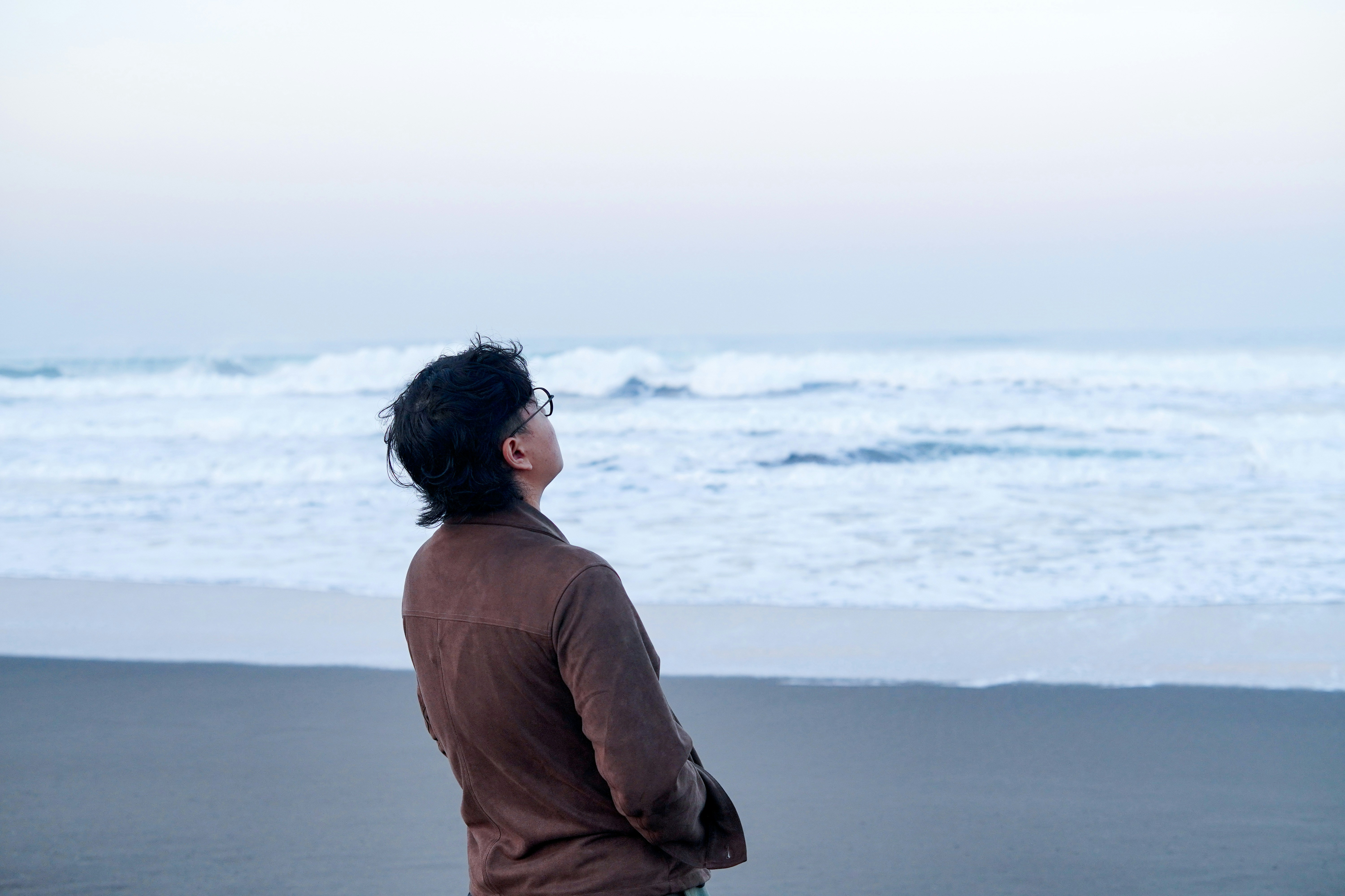 Gazing Toward the Quiet Horizon