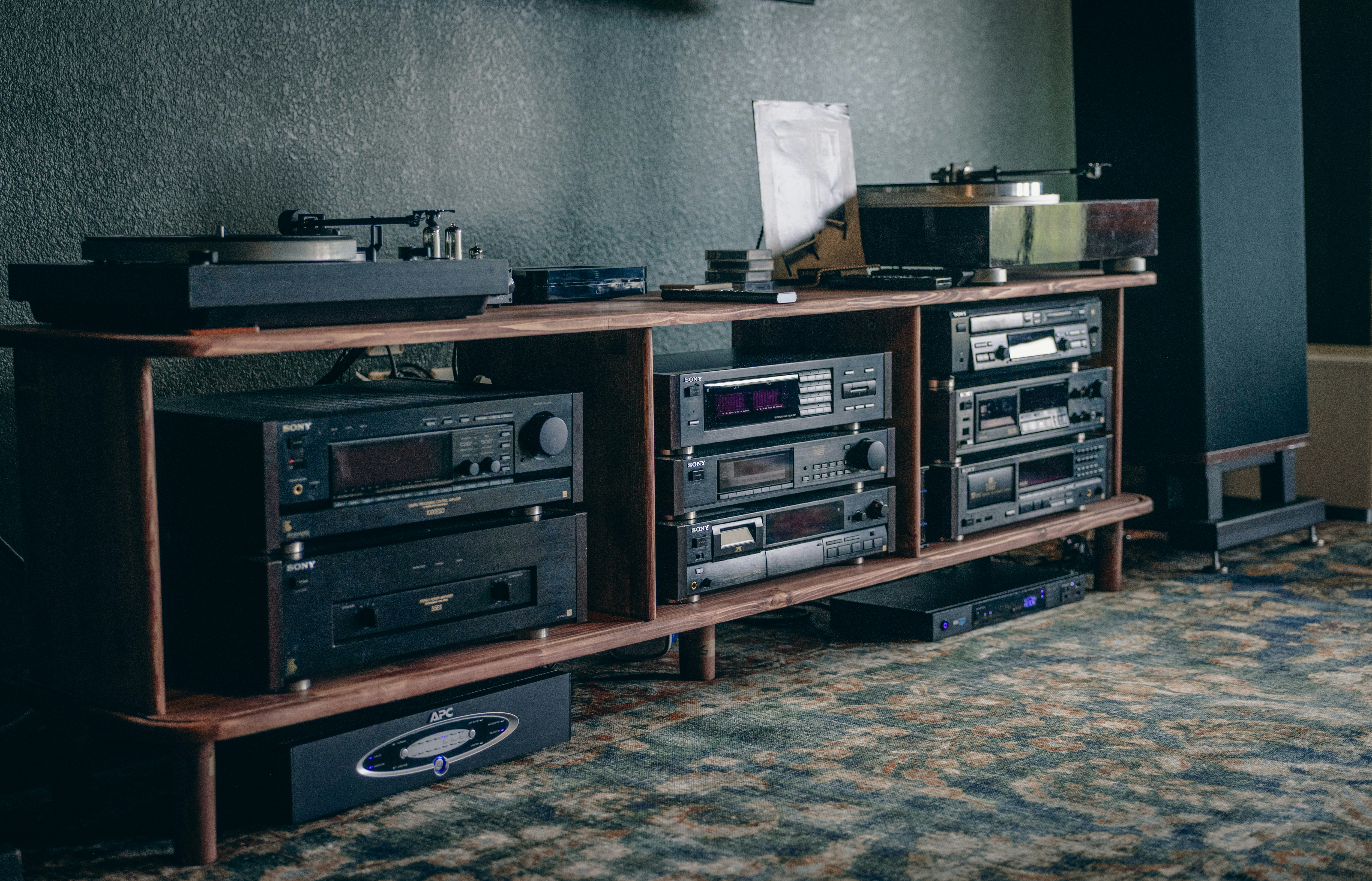 Vintage Audio Cabinet Serenade: A Row of Analog Backbones