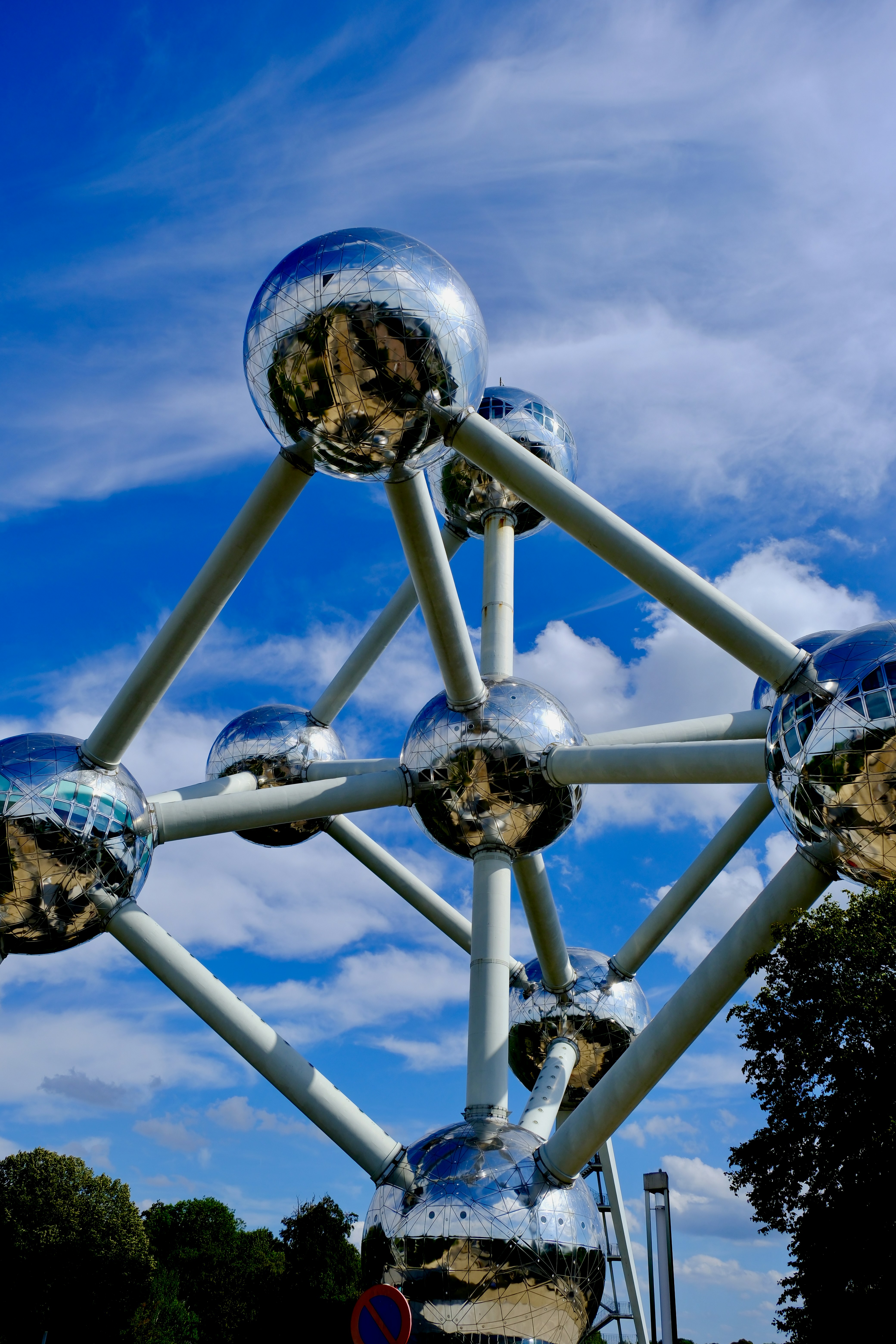 Reflective Spheres of Steel: A Geometric Skyward stare