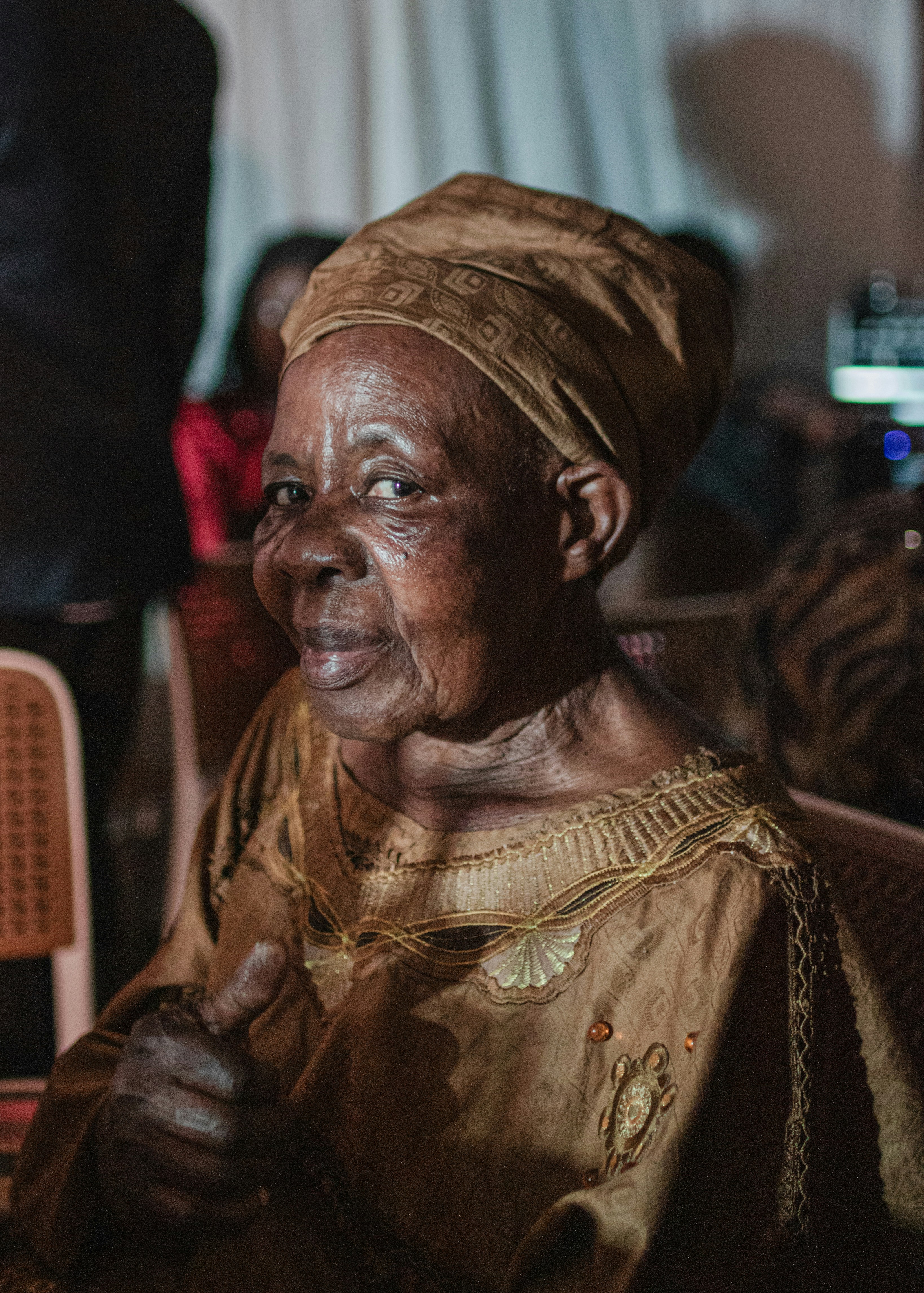 Wise Gaze at the Gathering