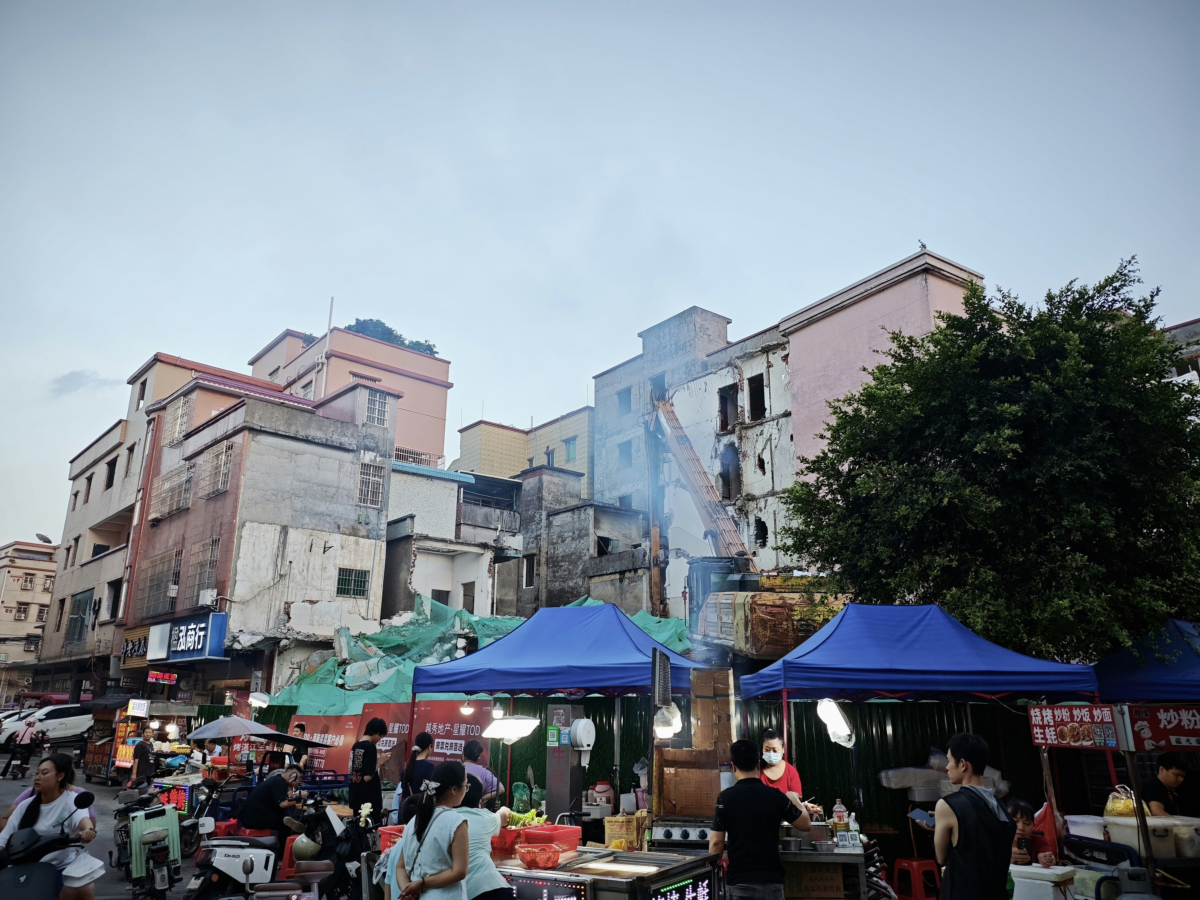 Colorful Market Pulse Under A Patchwork Sky