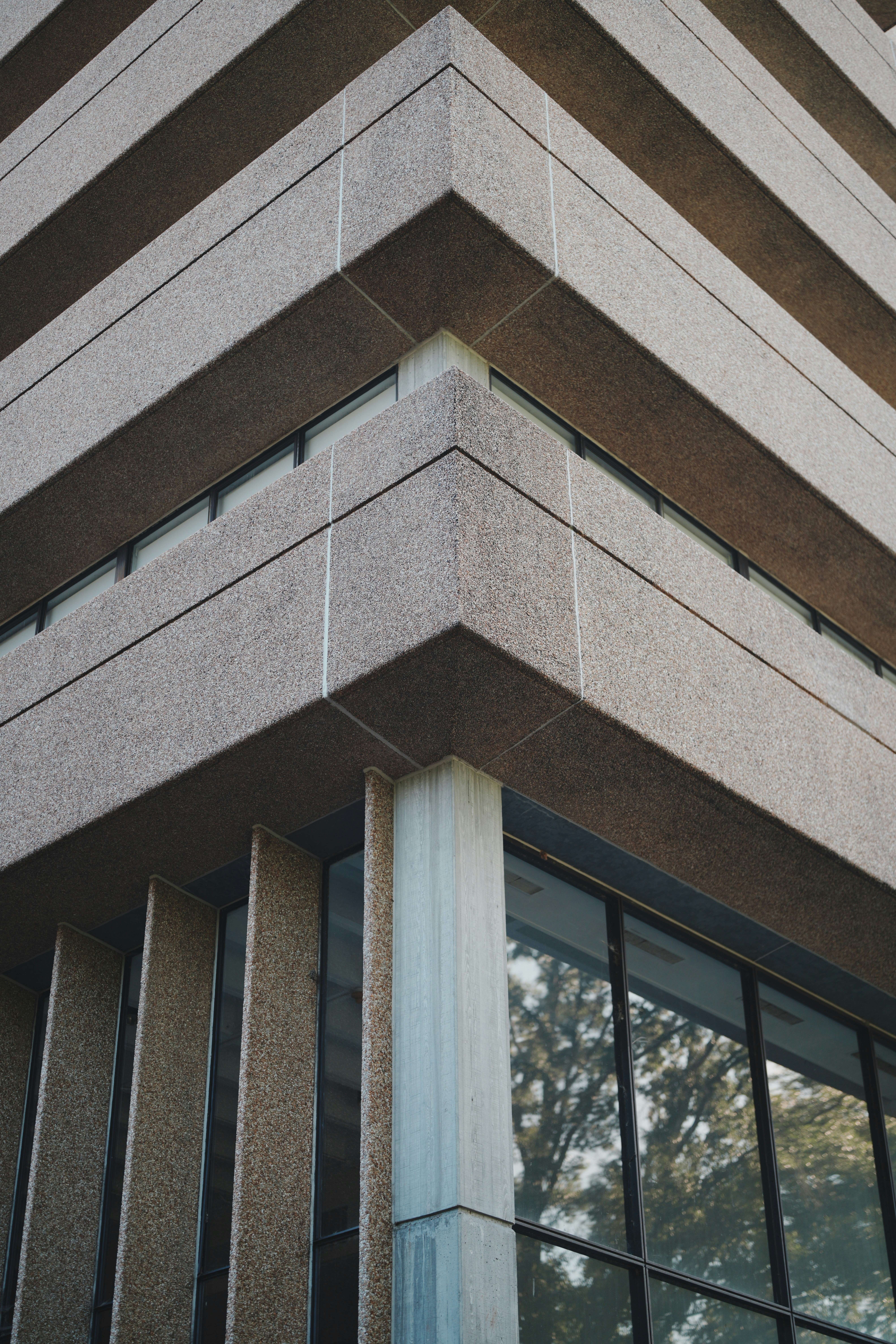 Angular Facade: A Geometric Studio of Concrete and Glass