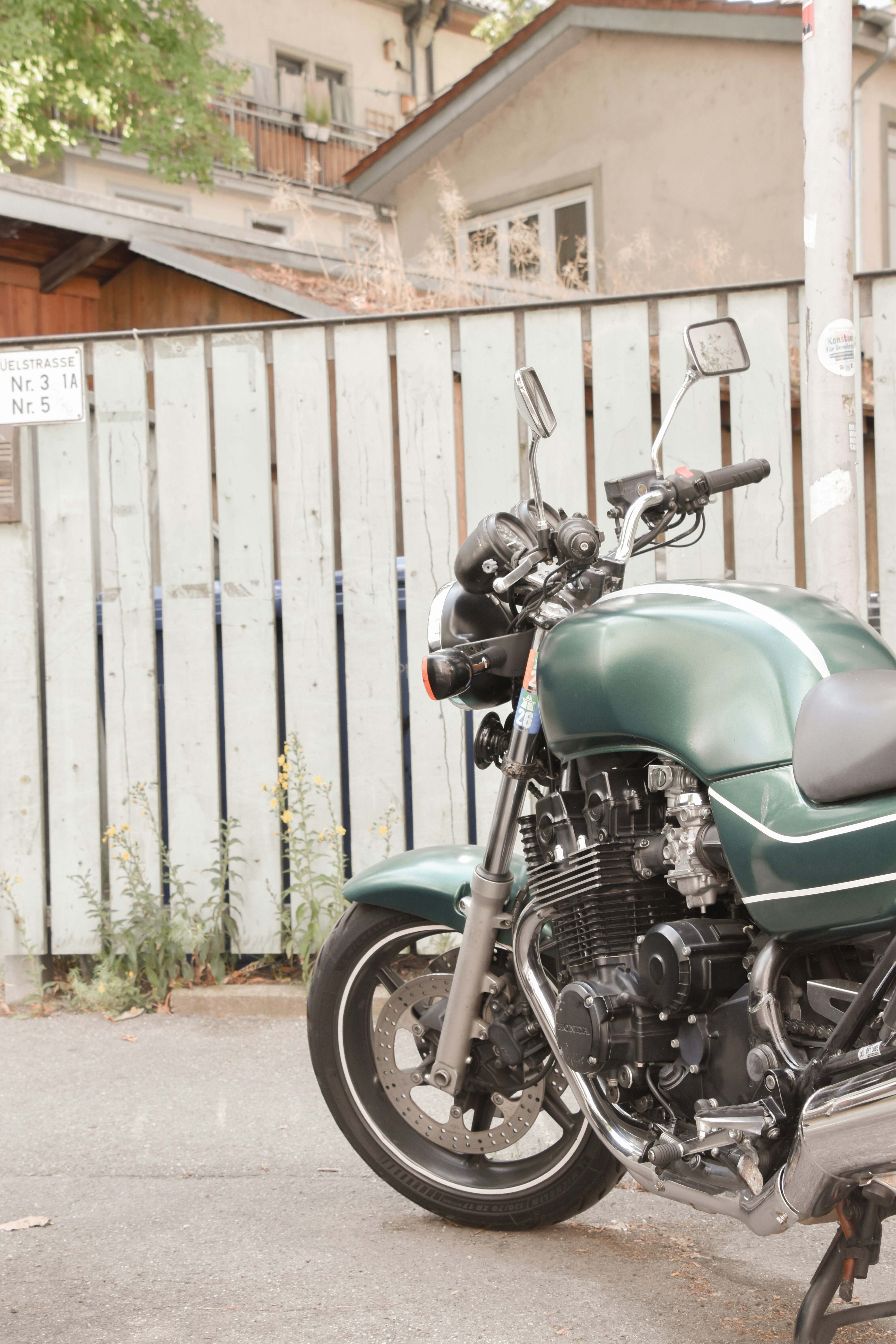 Green Classic Cruising: A Suave Street-Borne Motorcycle