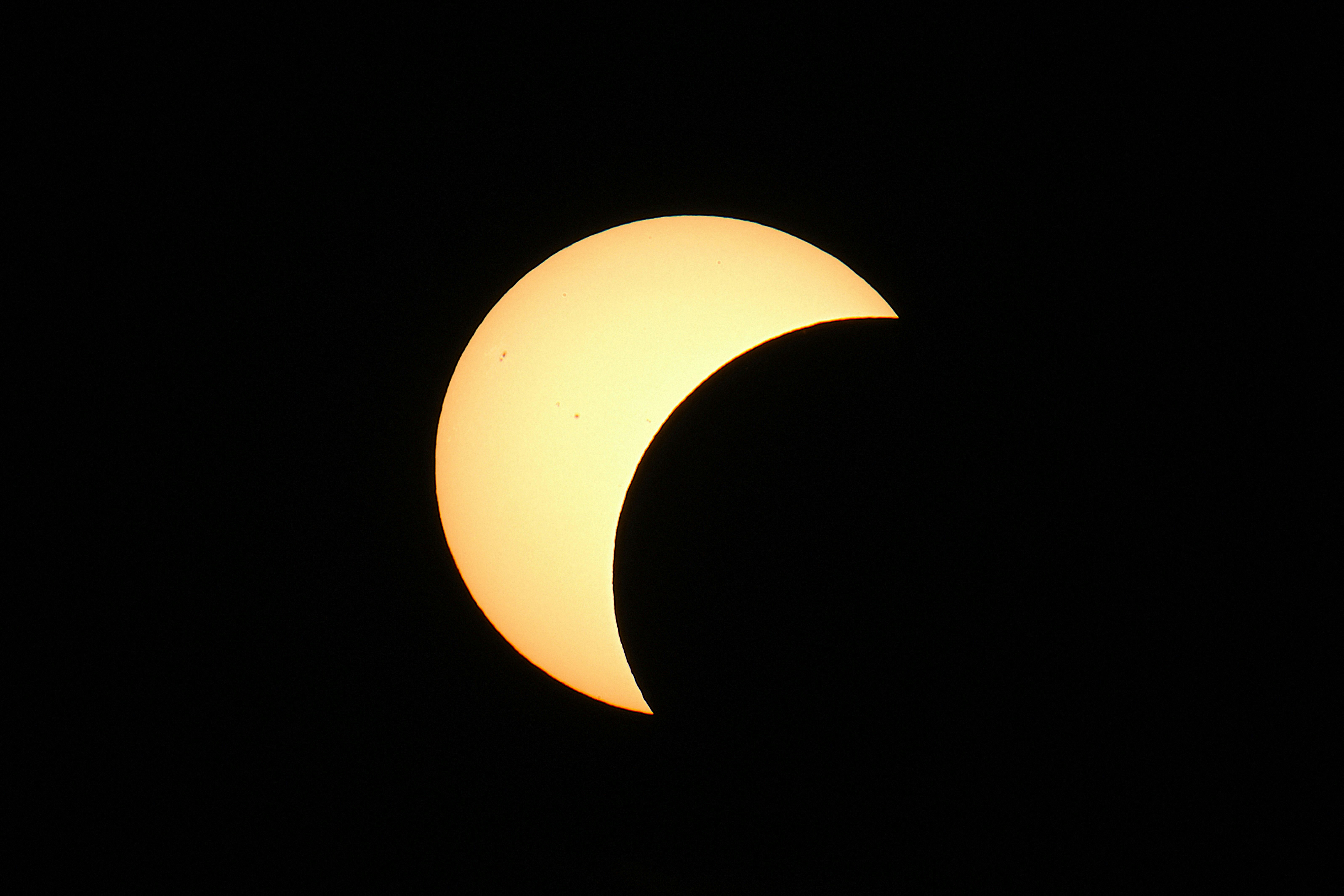 Moon Slide: A Quiet Crescent Carved from Sunlight