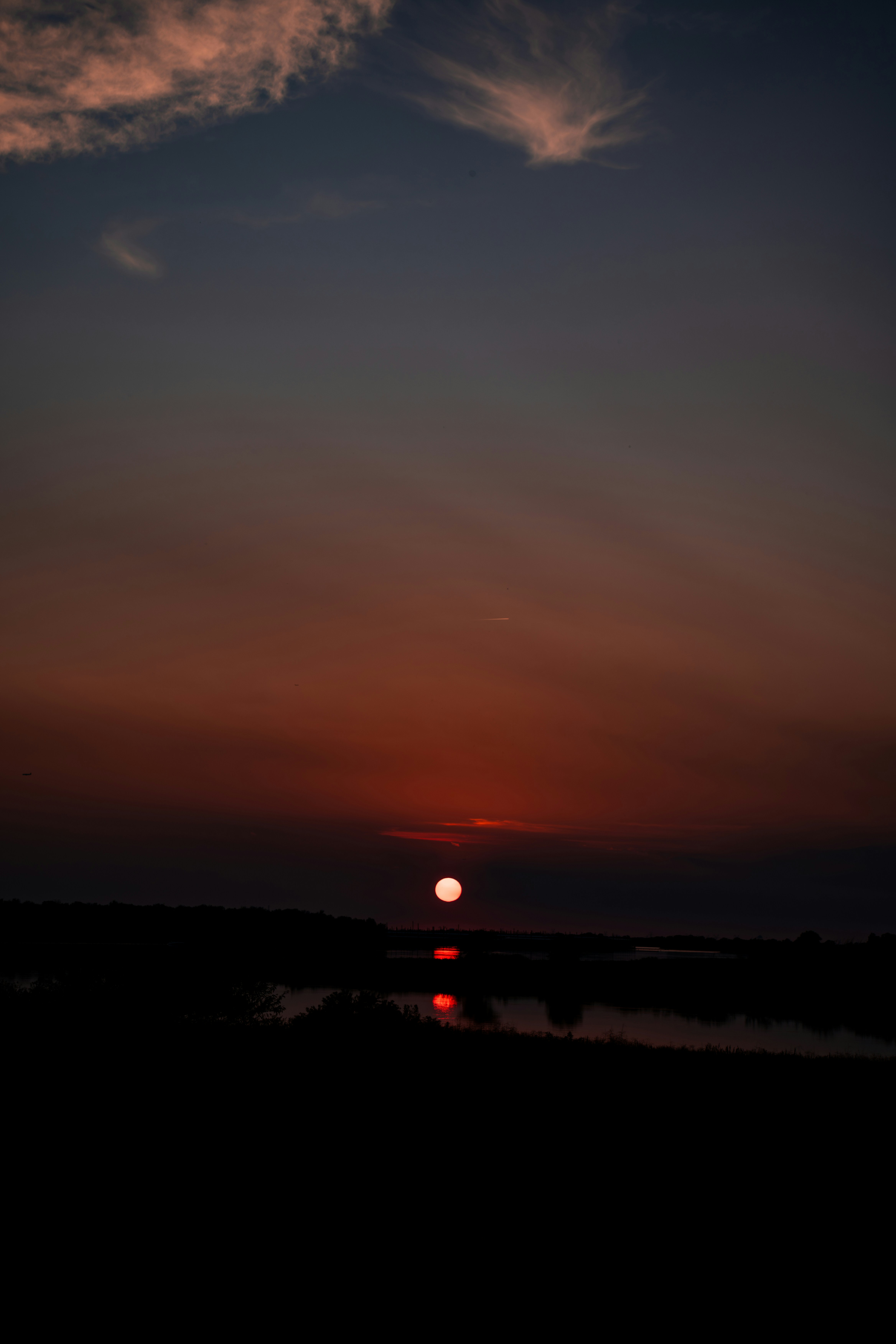 Red Sunkiss on a Quiet Horizon