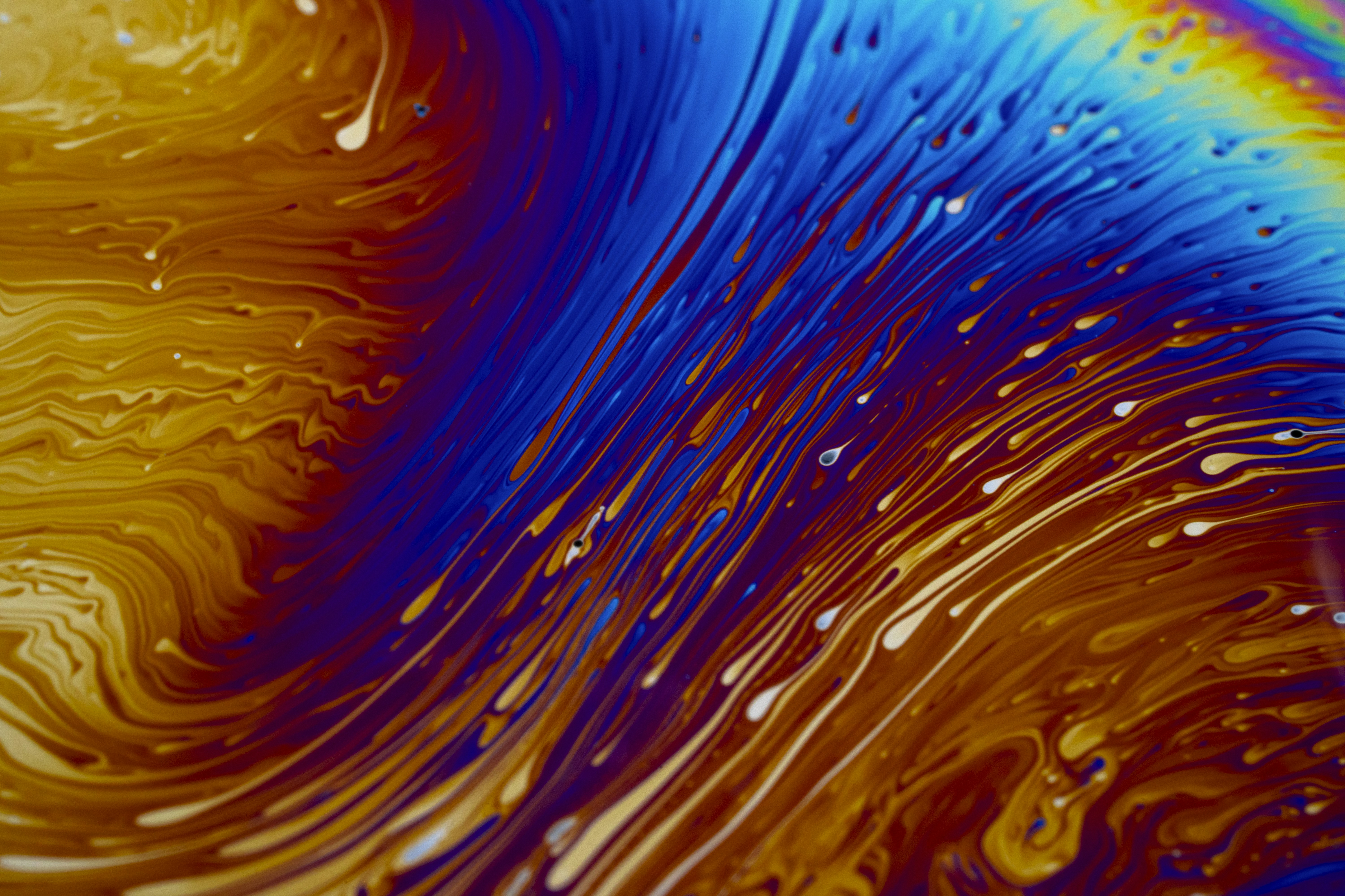 Swirling Heat and Ice: Abstract Oil Palette in Motion