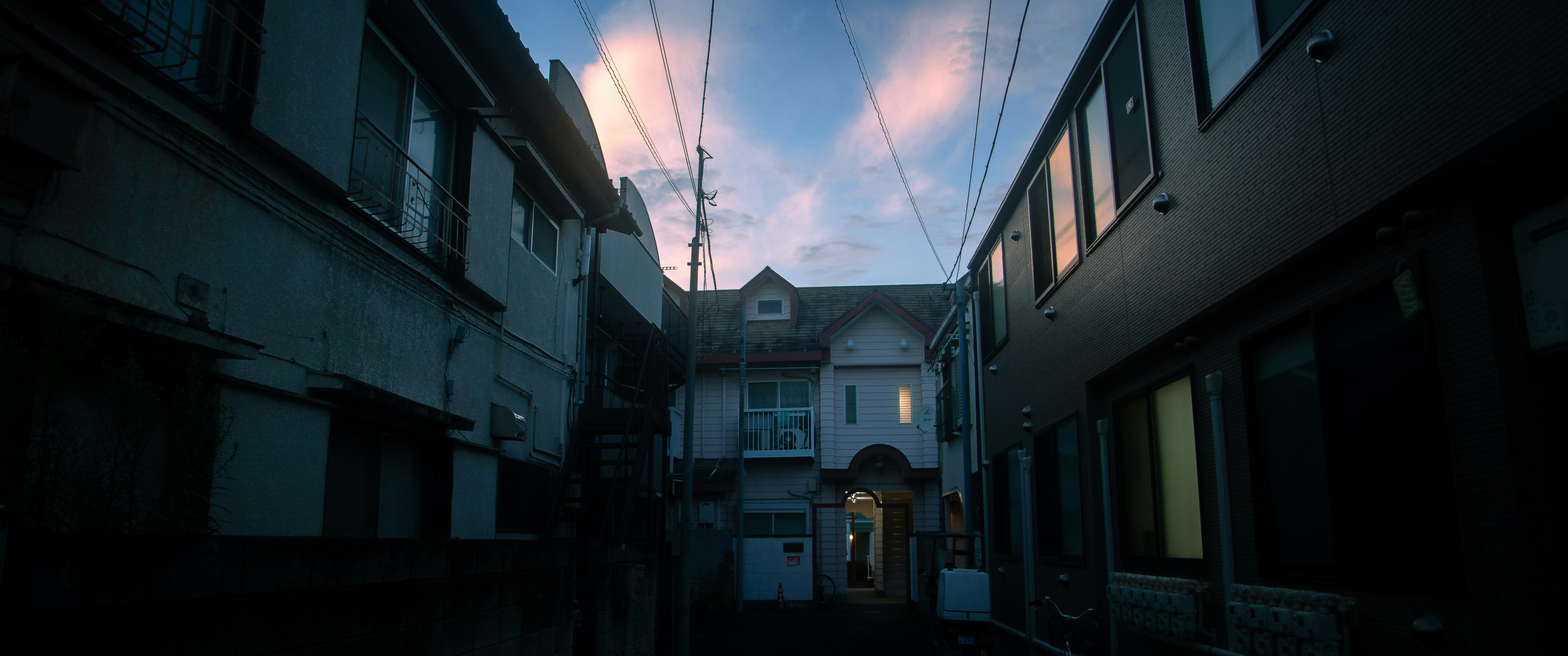 Twilight Alley: convergence of quiet urban corridors
