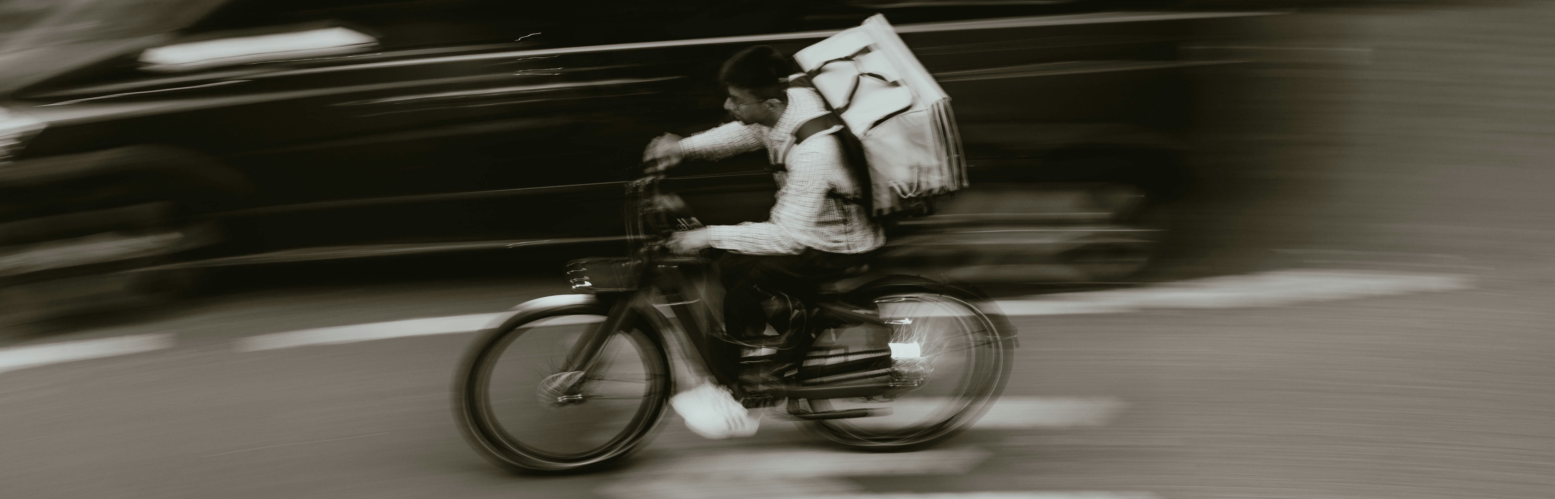 Blurred Frontier: A Courier on a Moving Frame