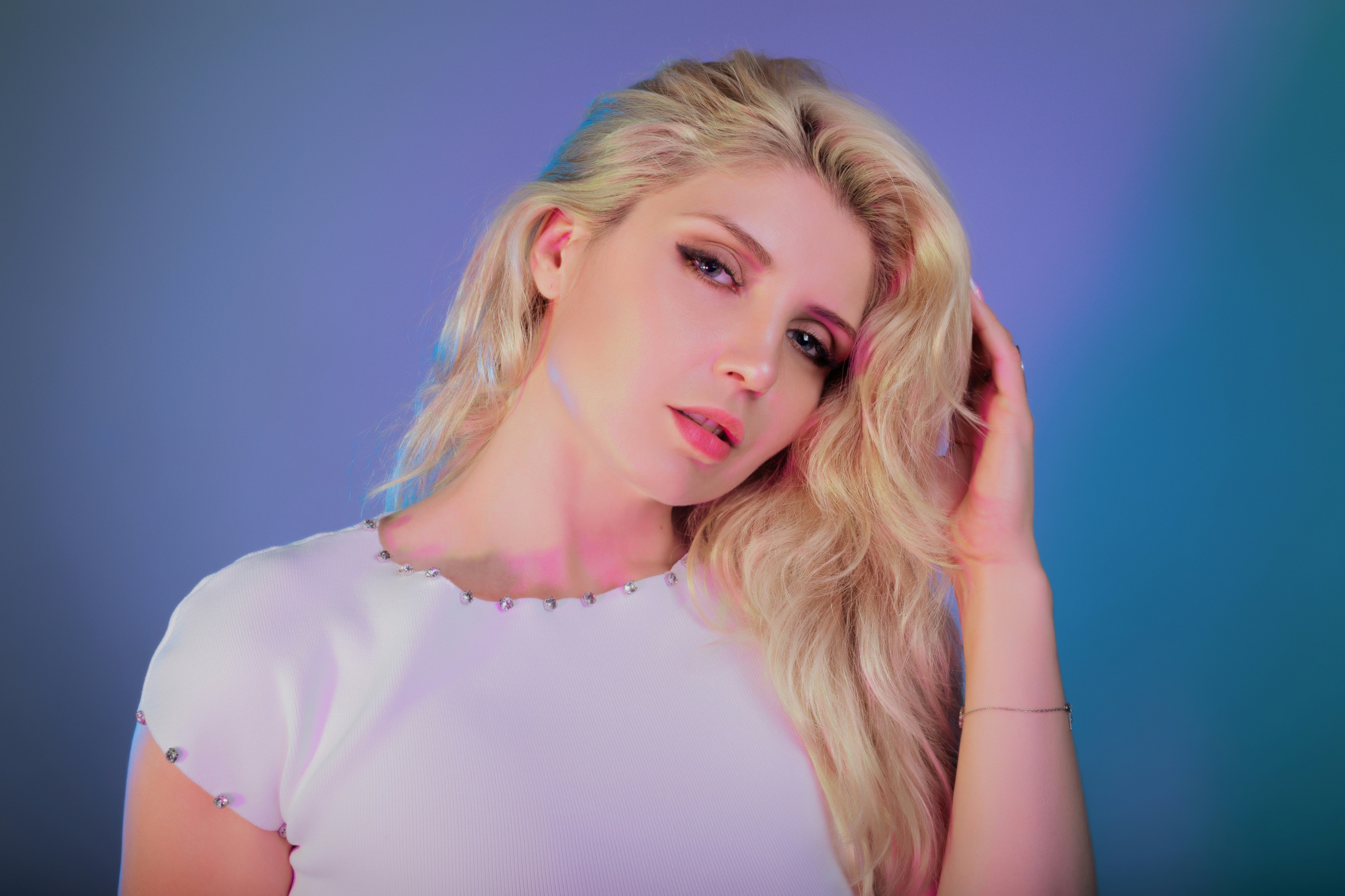 Neon-soft Portrait: A Blonde Muse in Gentle Hue