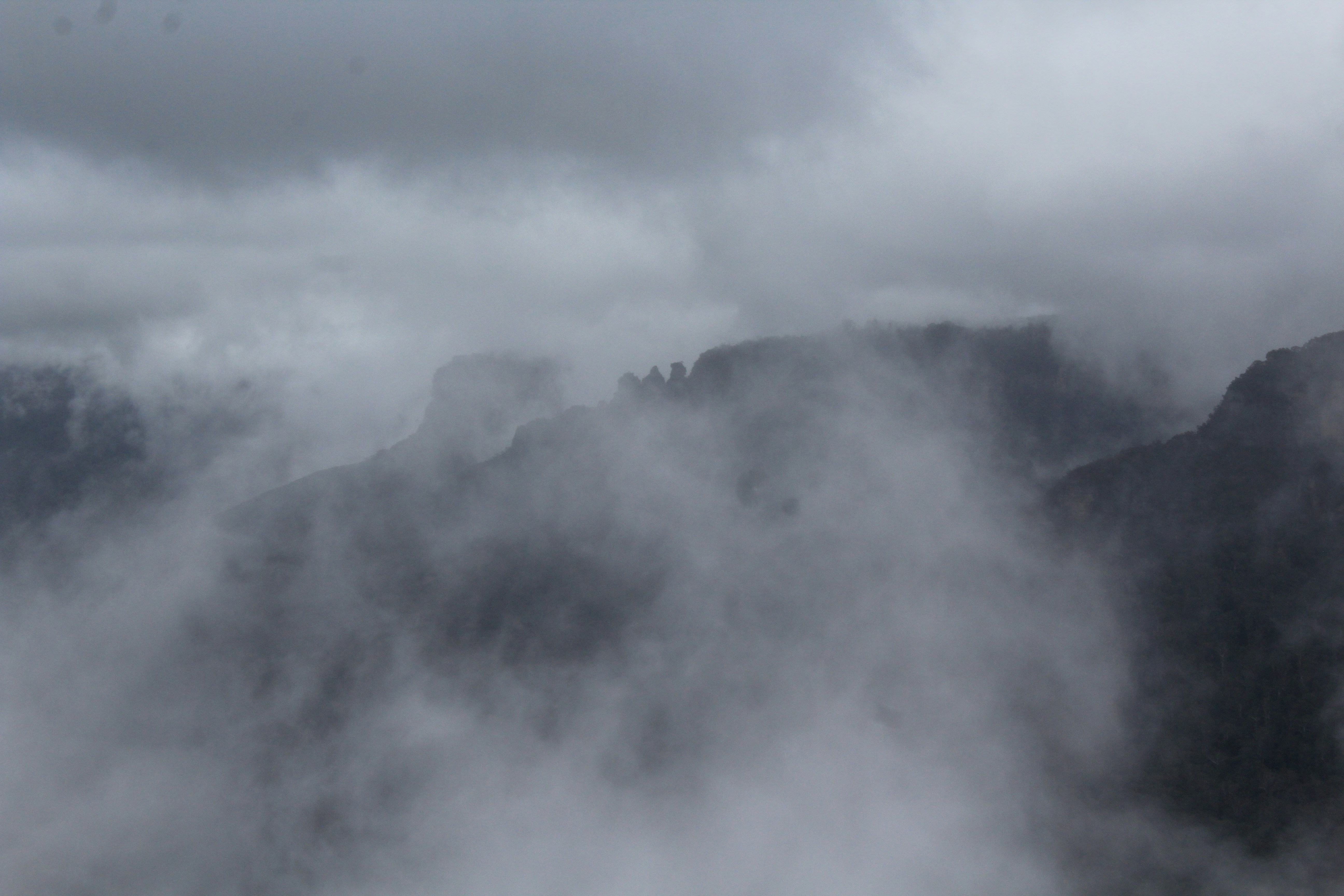 Mist-clad Ridge: Echoes of a Hidden Summit