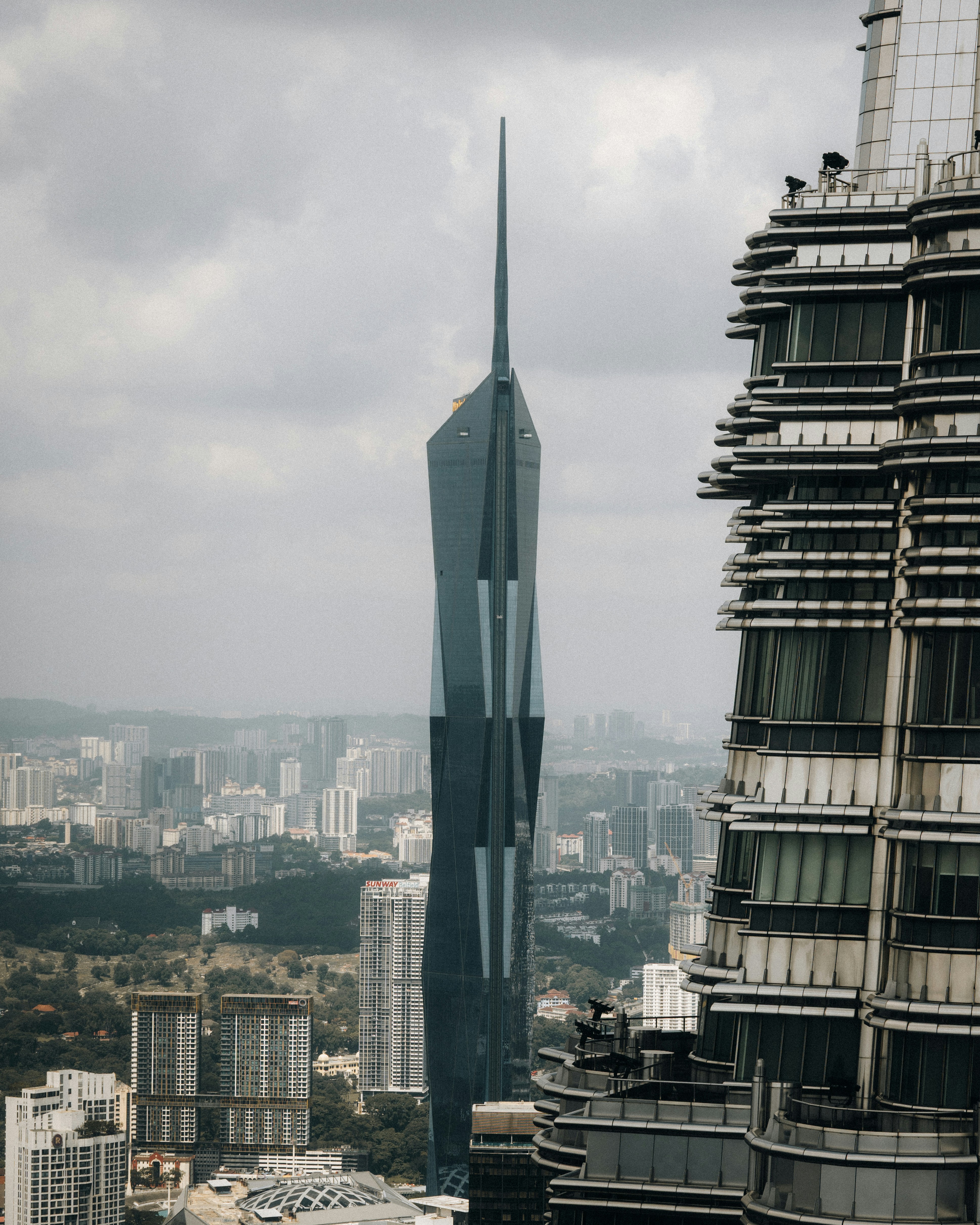 Tower Needle Above the City: A Sky-ward Gaze