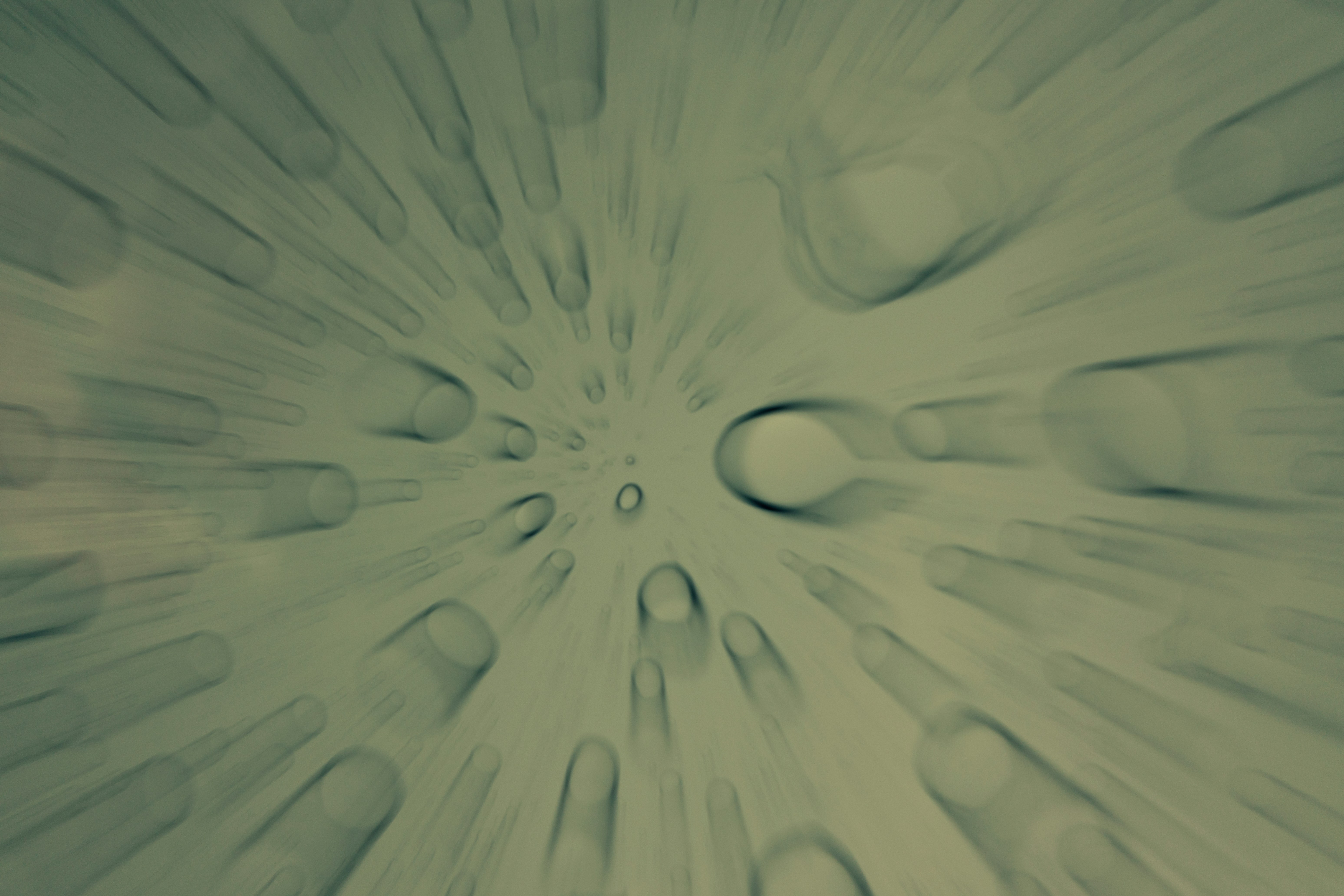 Radial Bloom: A Microcosm of Droplet Convergence