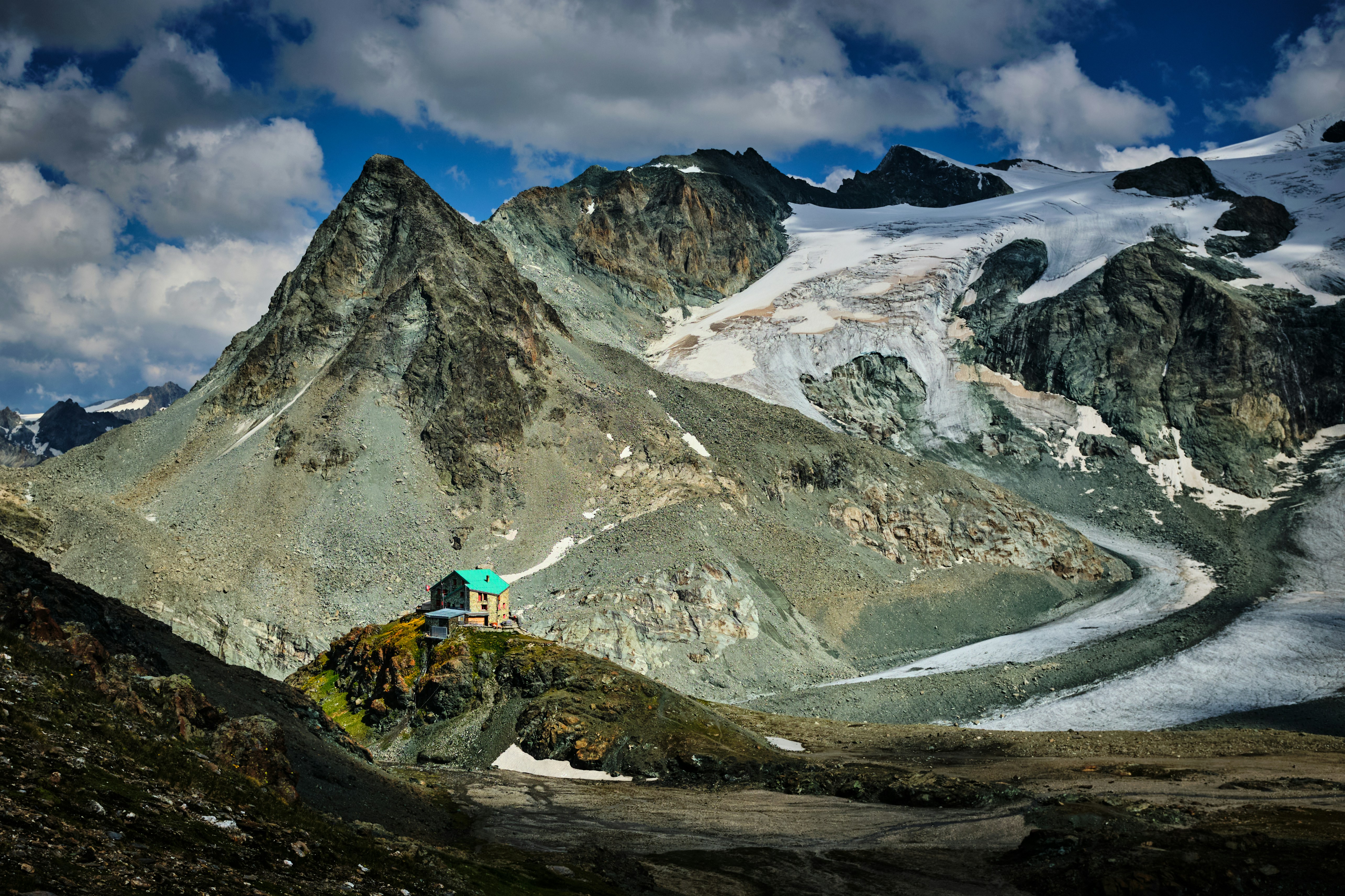 Snowbound Summit Refuge