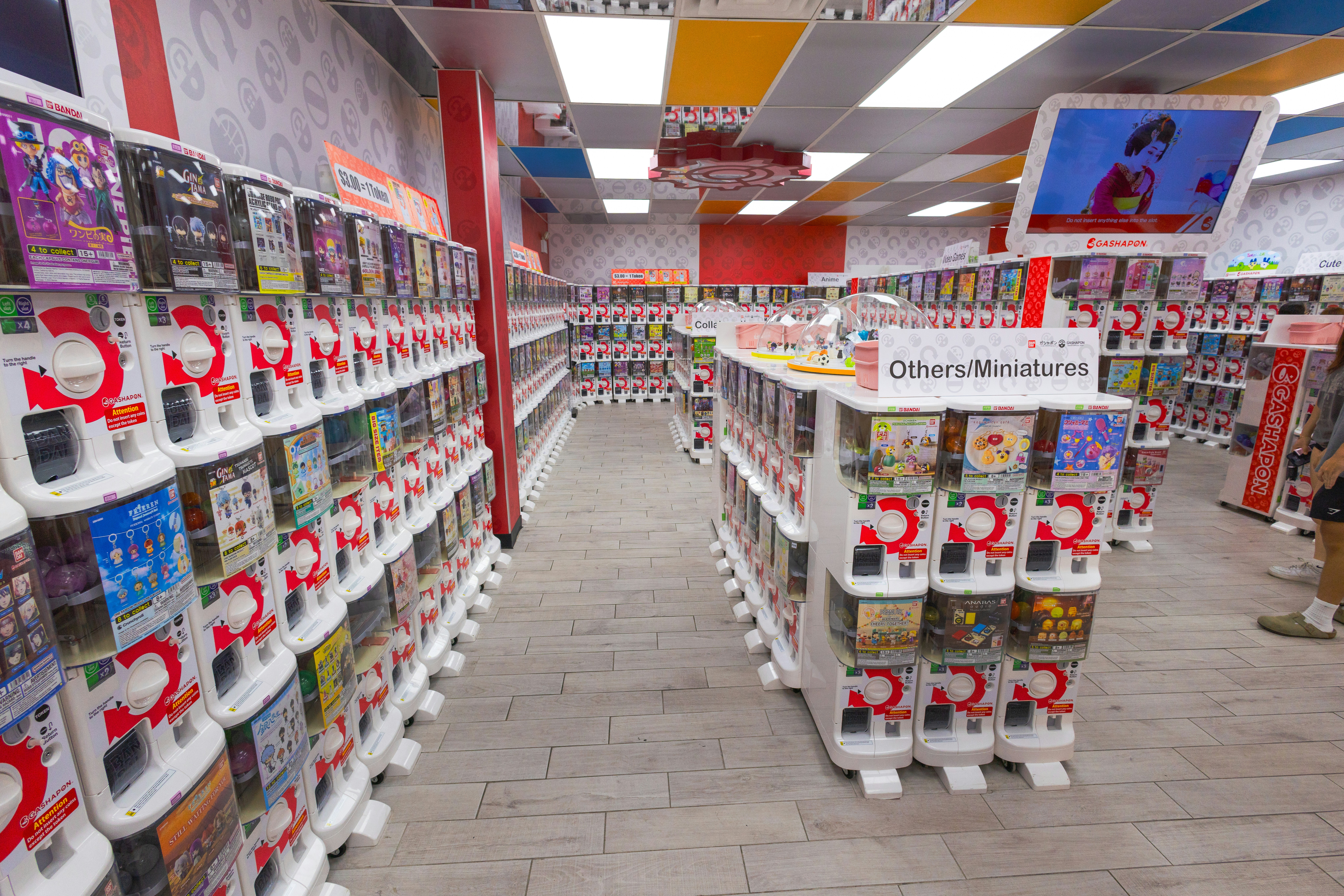 Aisle of Odds and Ends: Modern Console Display in a Bright Shop