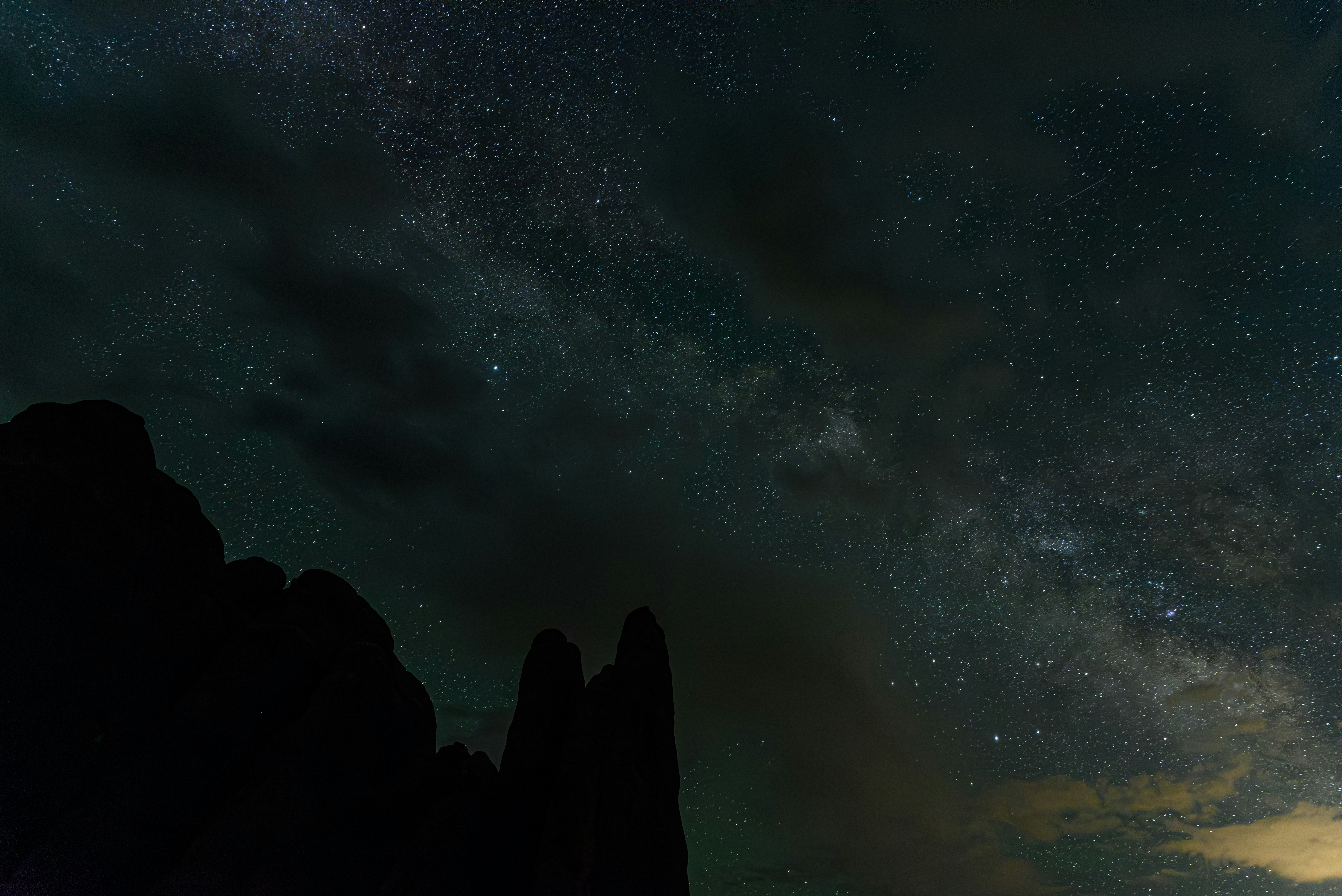 Night Sky Above Eroded Peaks: A Quiet Milky Way Moment