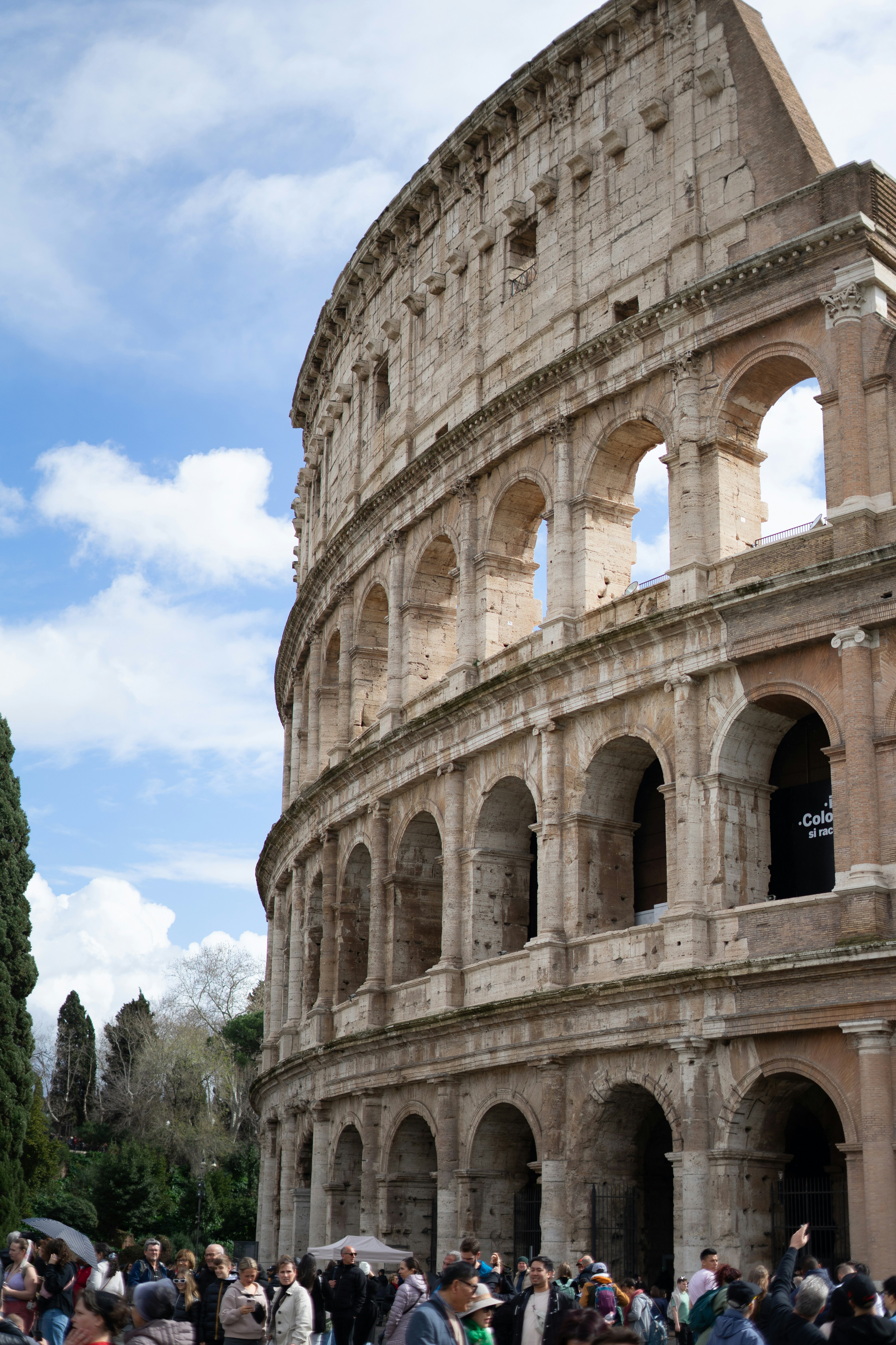 Stone Echoes: The Colosseum’s Arches Carved in Time