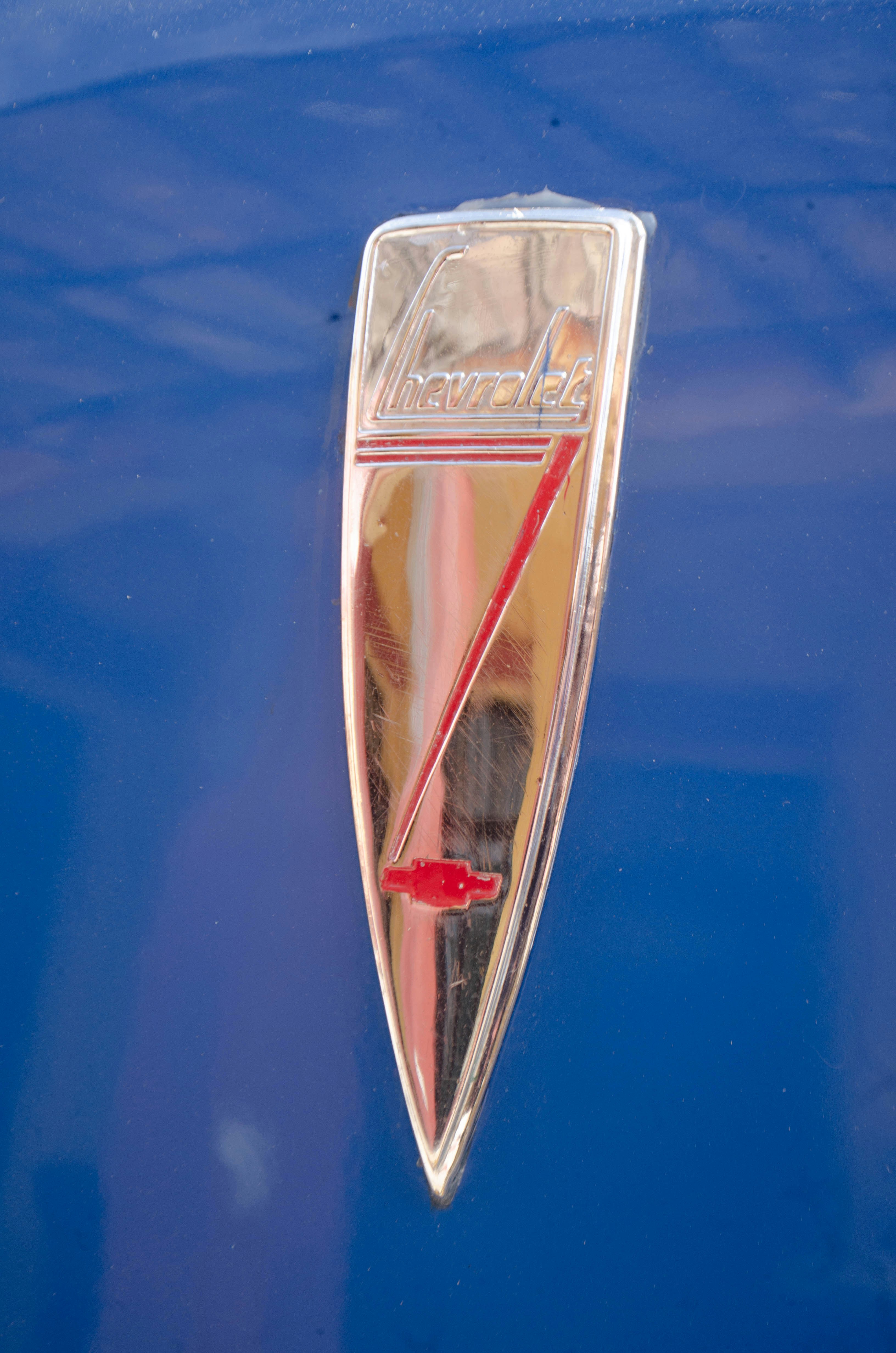 Blue-car Metallic Emblem: Chevrolet Crest on Hood