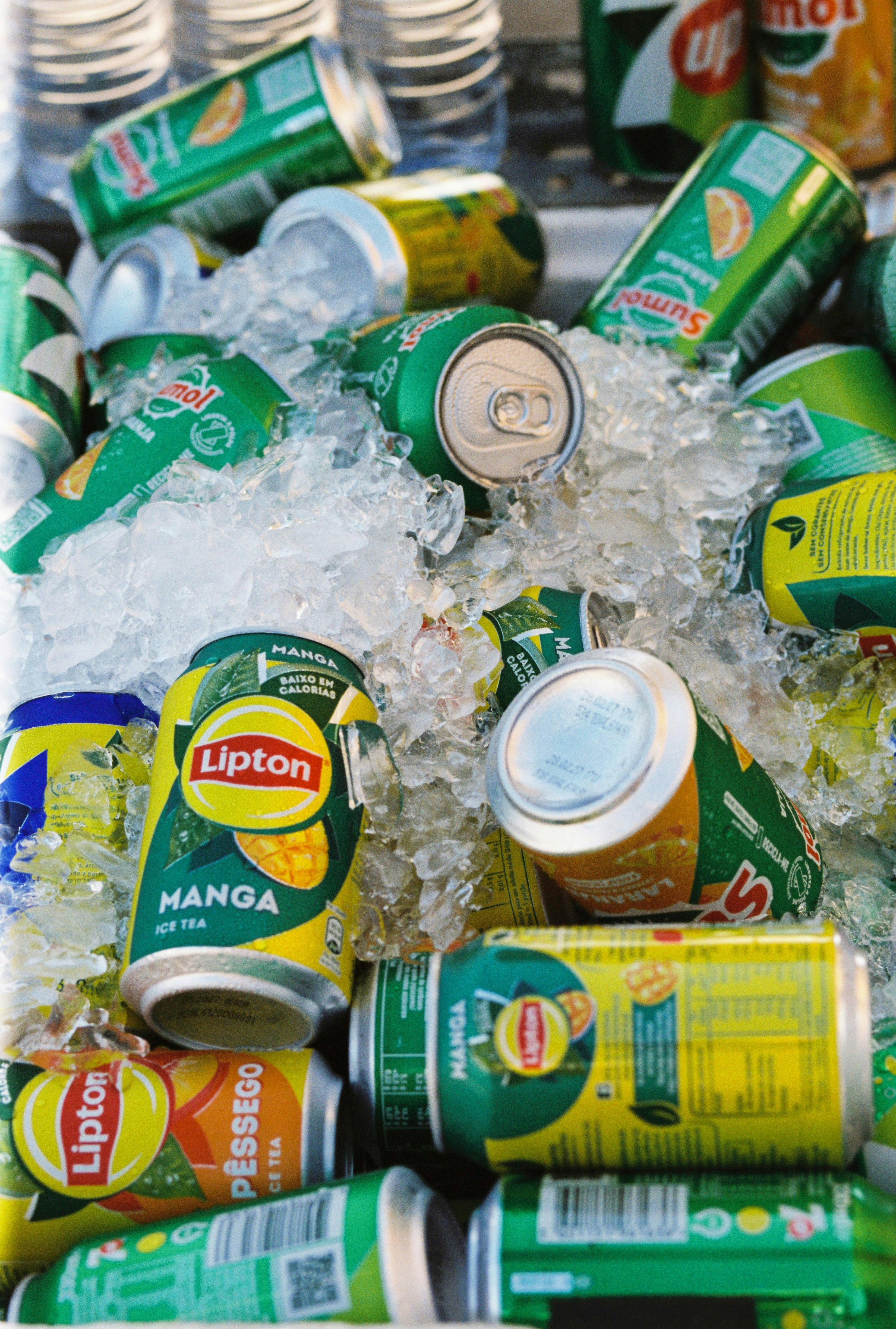 Canned Chaos: Lipton Mango in a Slush of Ice