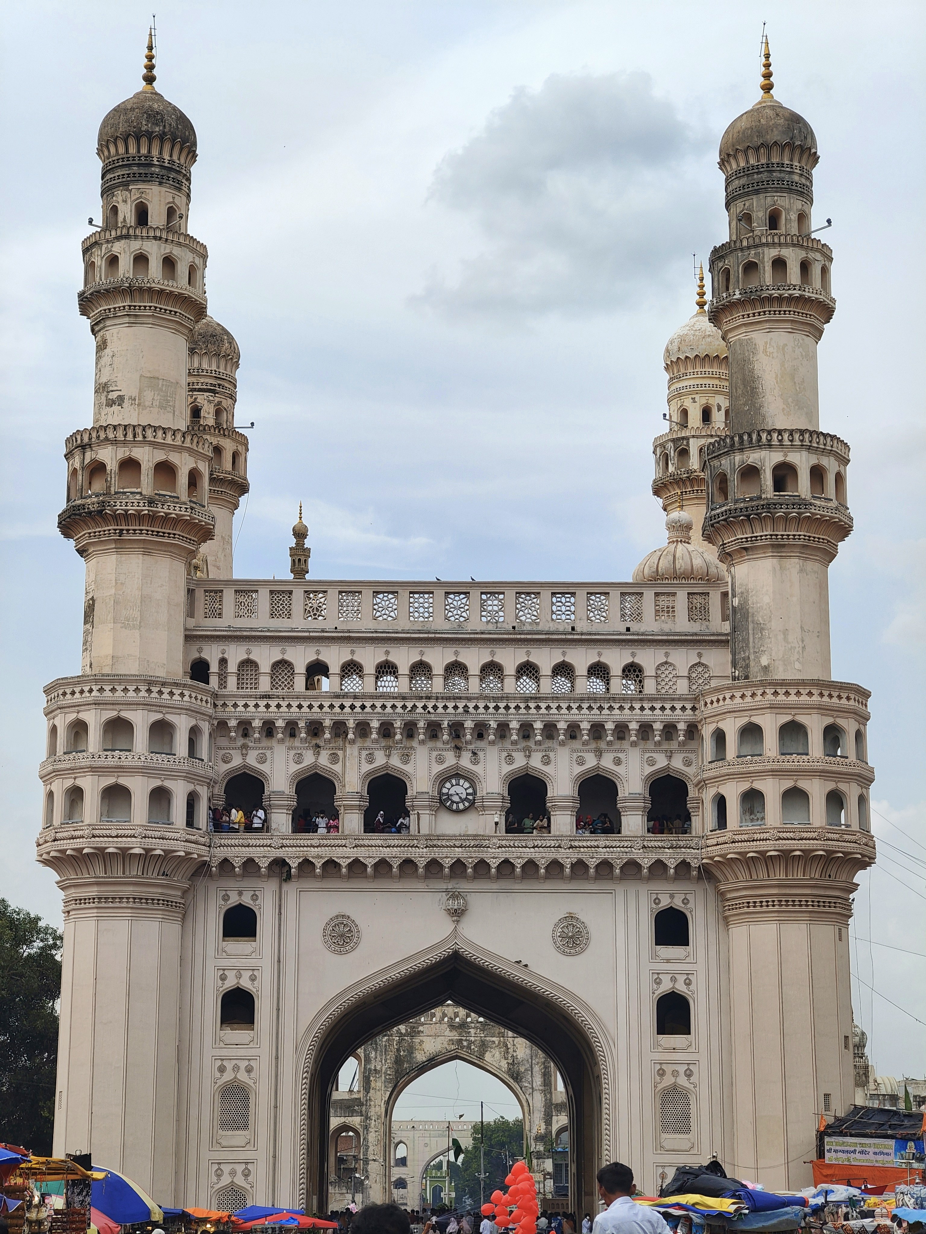 Gateway of the Republic: Towers and Archways Framing a Bustling Plaza