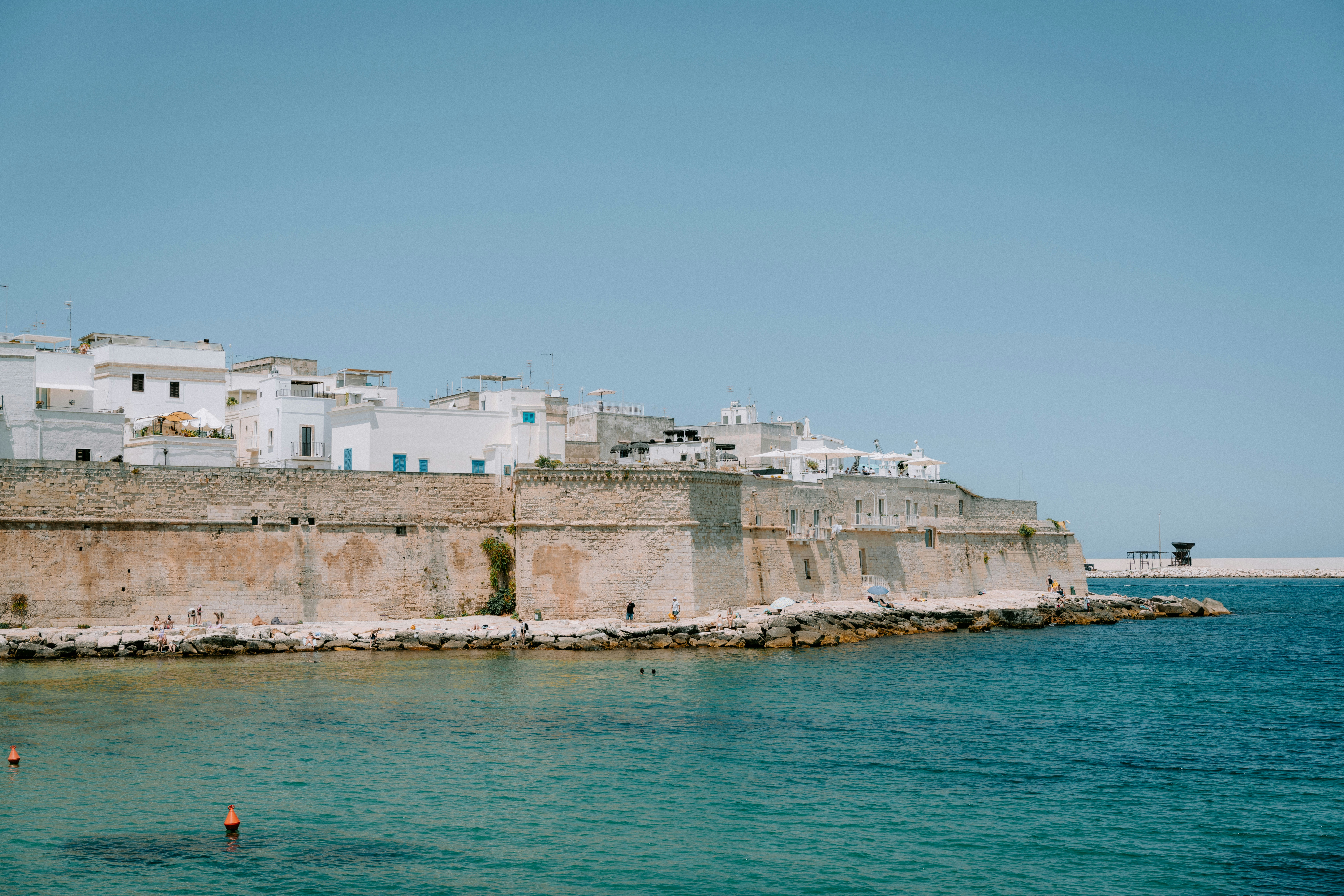 Harbor Forteline: Whitewashed Homes Guarding the Sea
