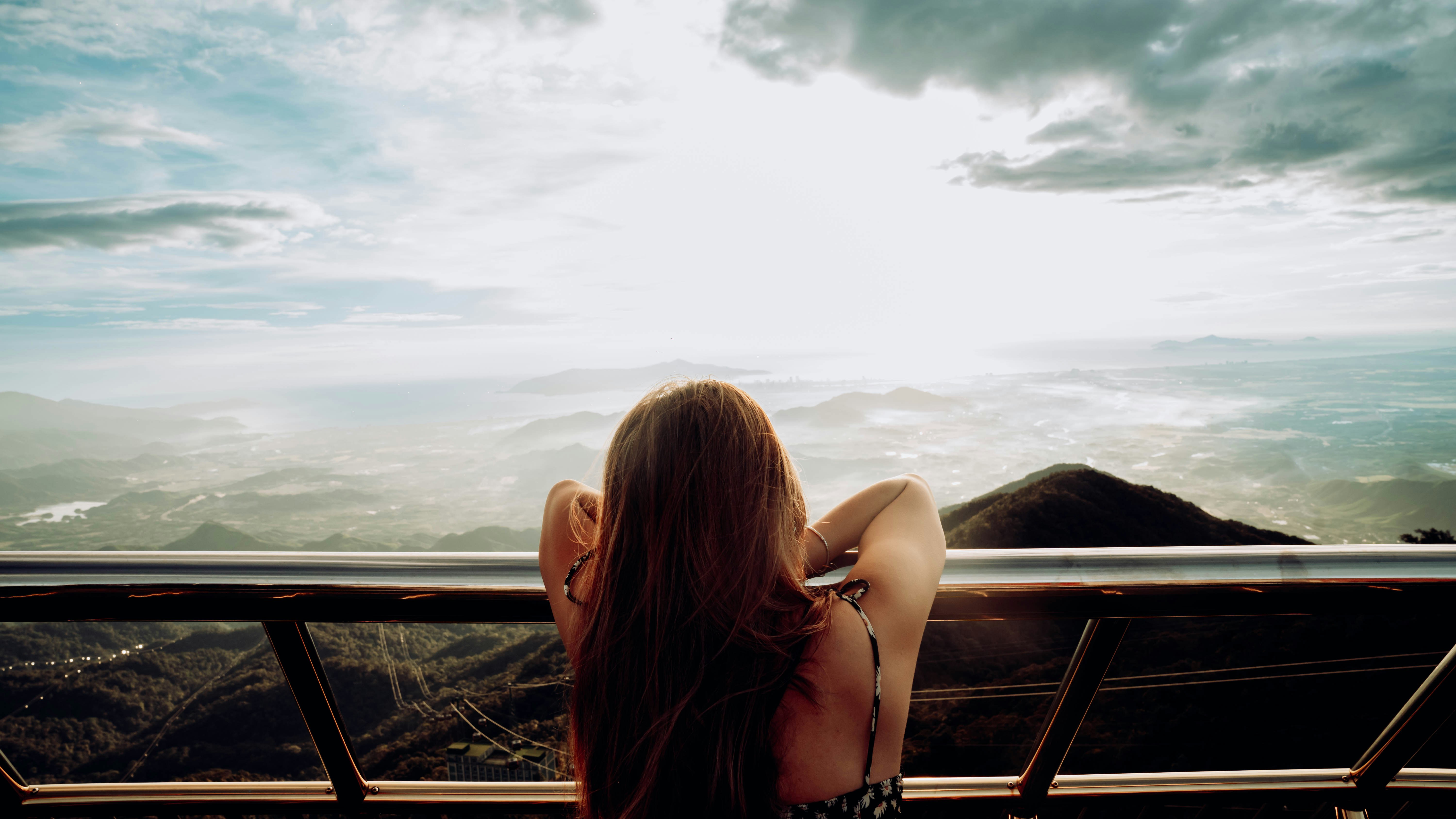 Horizon Gazer: A Quiet Vantage from the Lookout
