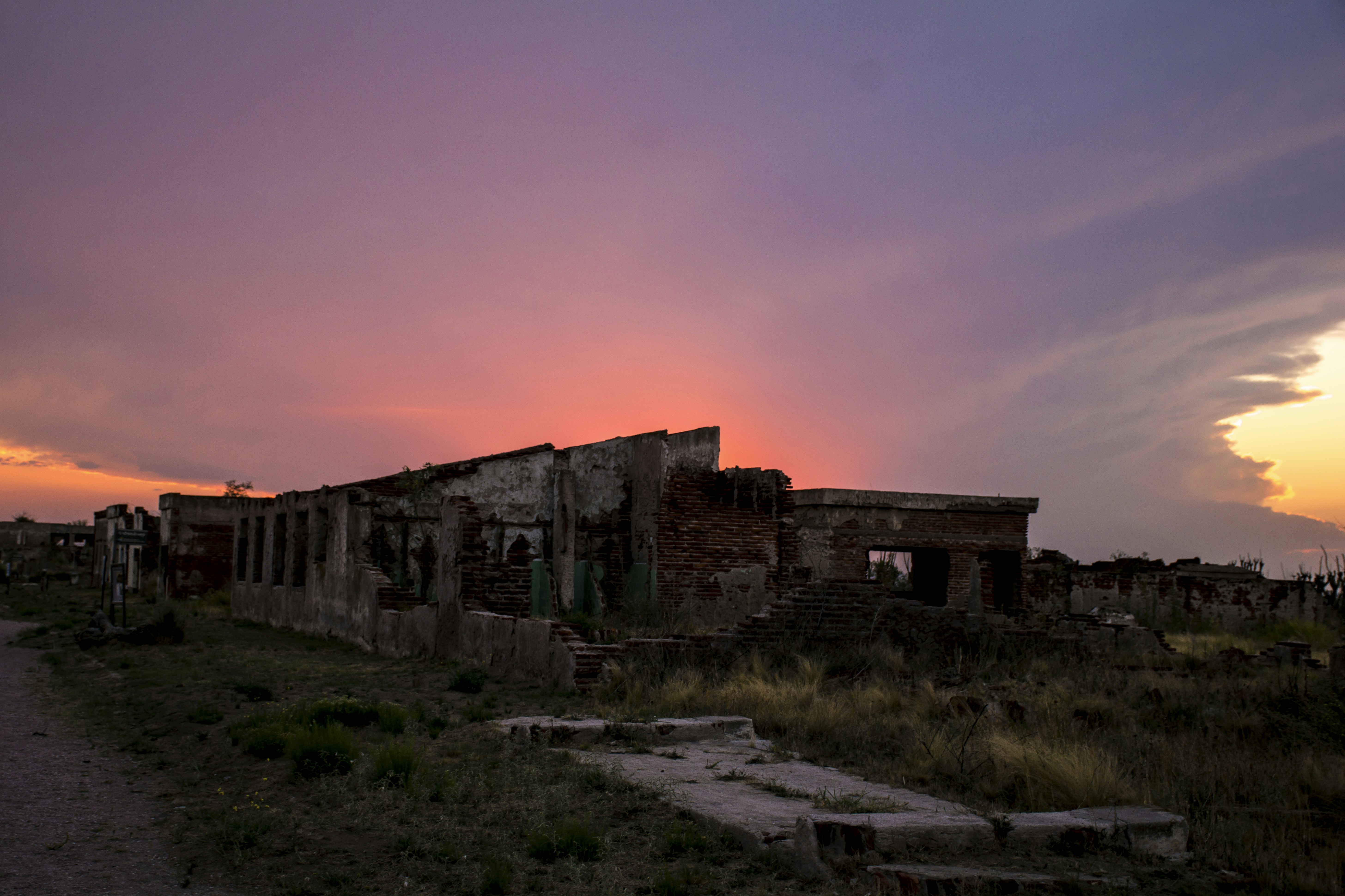 Sunset over Ruins: Quiet Echoes of a Forgotten Place