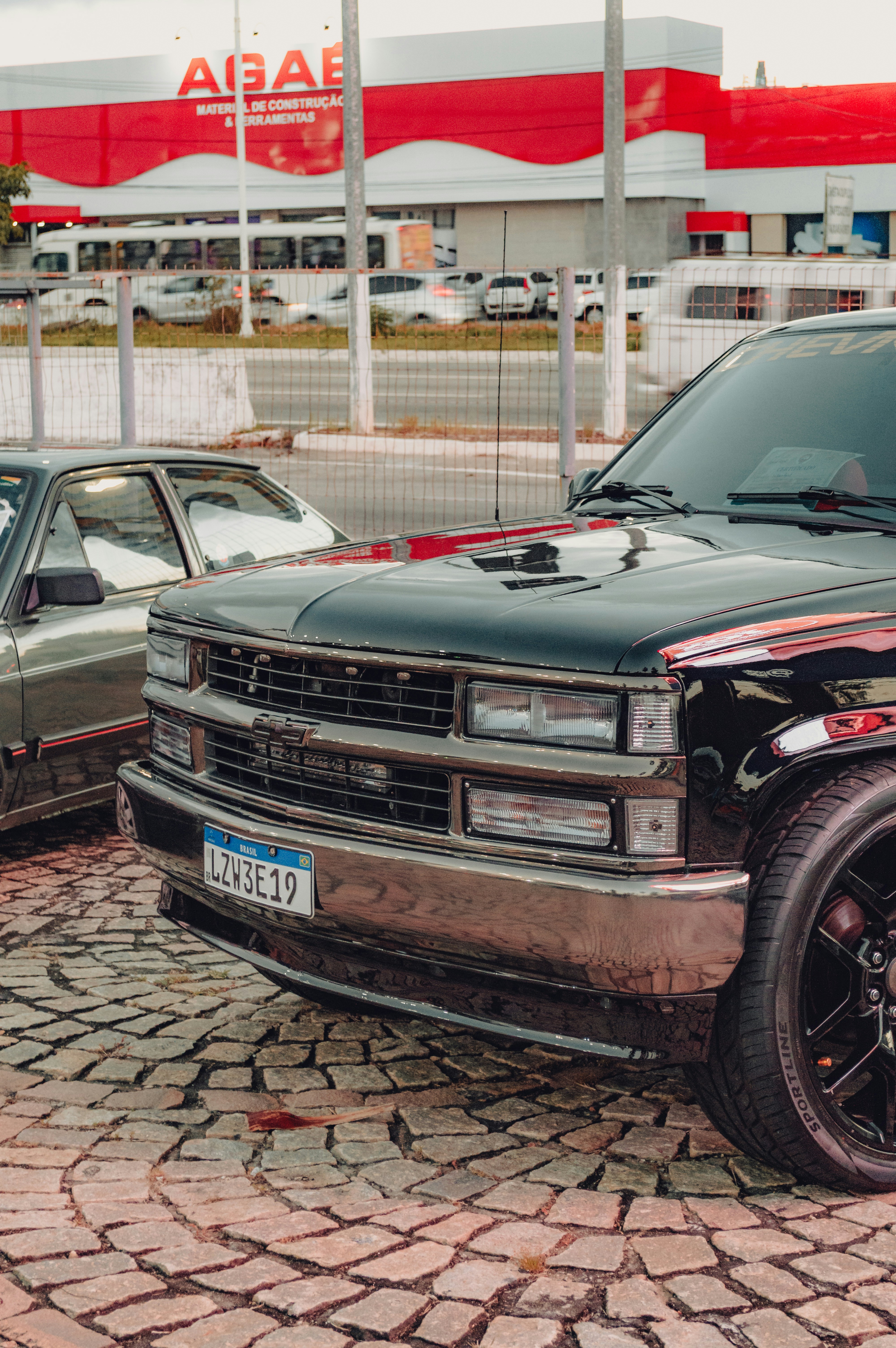 Chrome and Asphalt: A Street-Glide Truck and the Quiet Parking Lot
