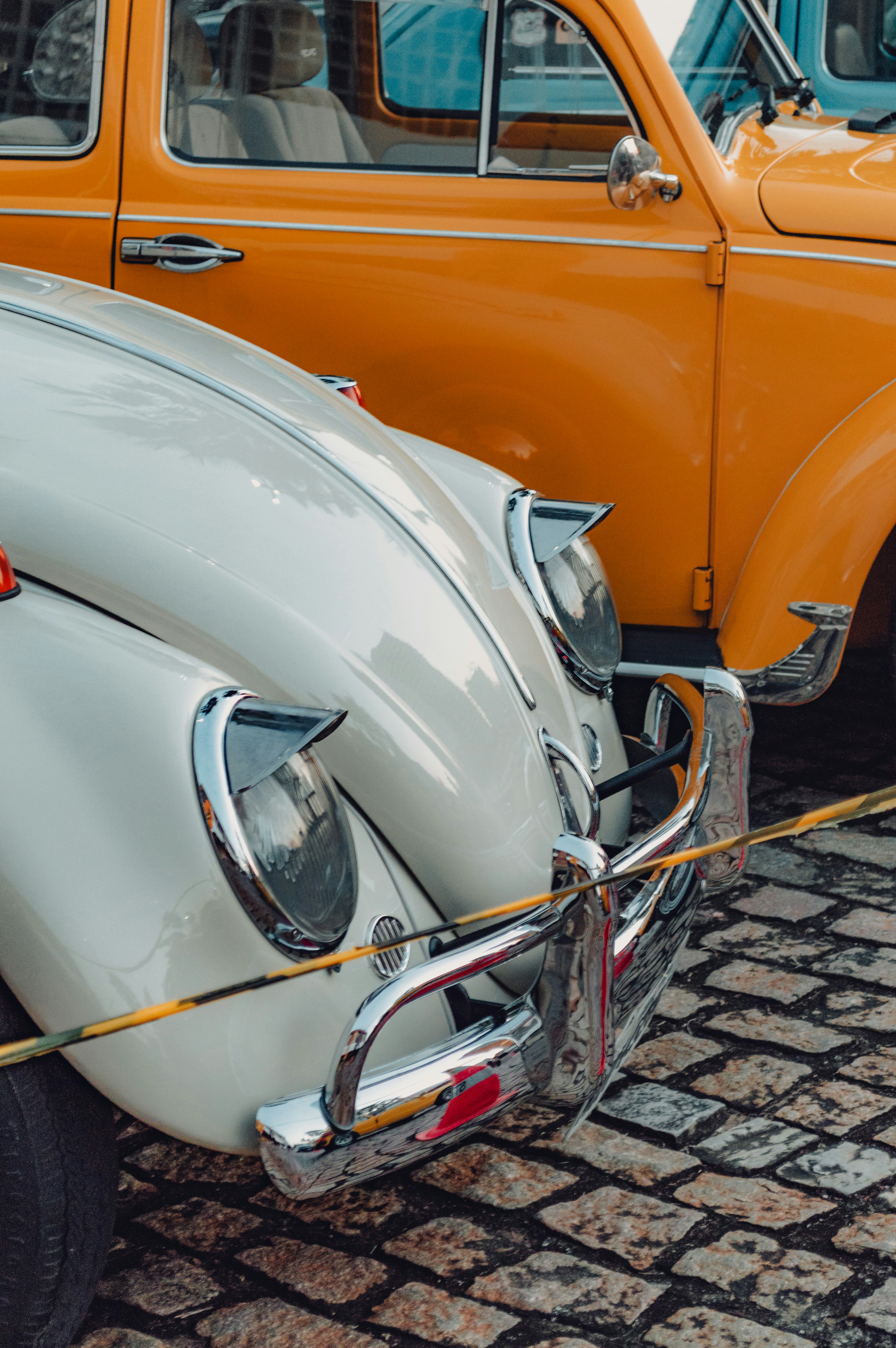 Orange Carriage and Ivory Chrome: A Retro Meet-Citadel