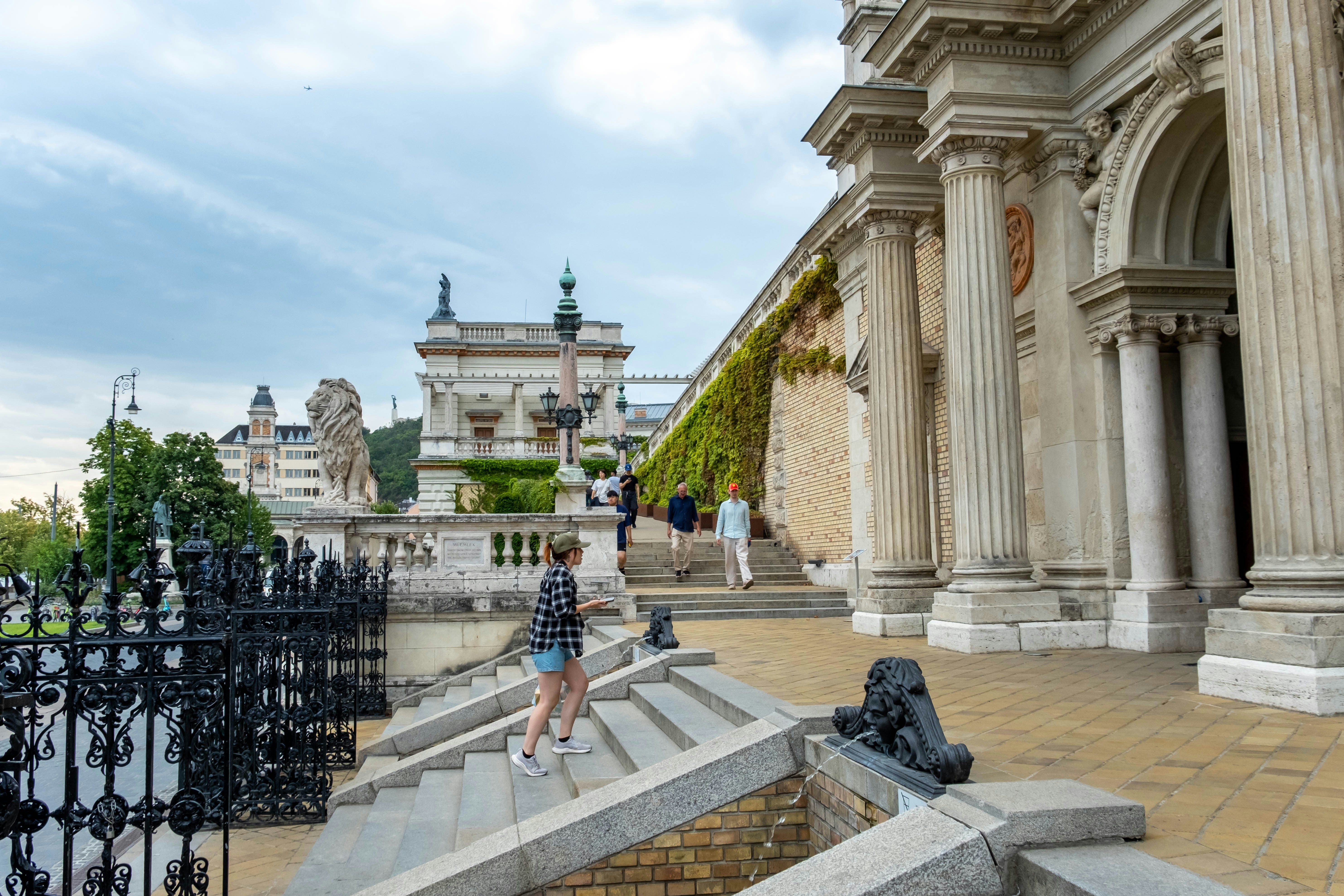 Staircase Rendezvous under Classical Archways