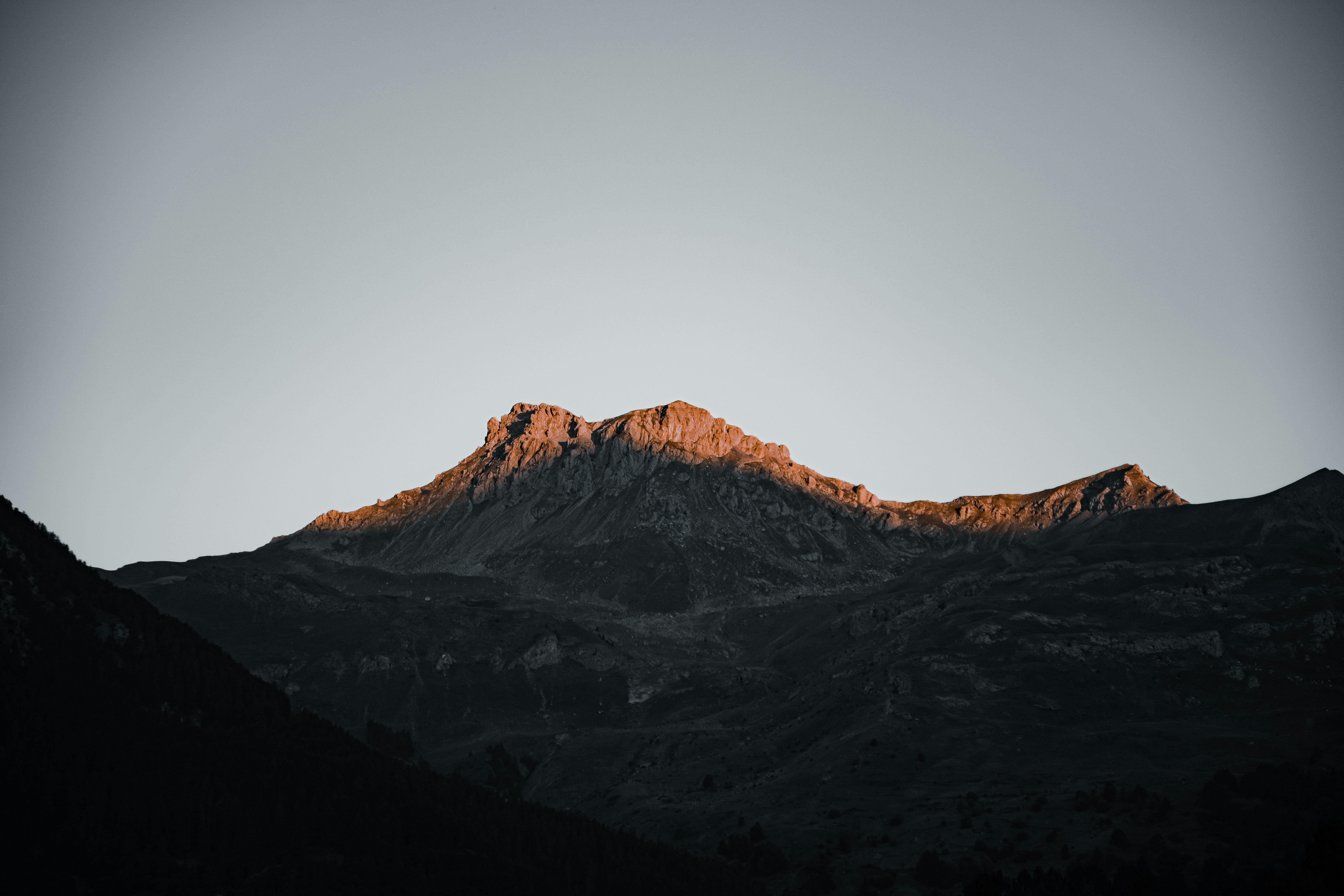 Alpenglow on the Tumbled Crest