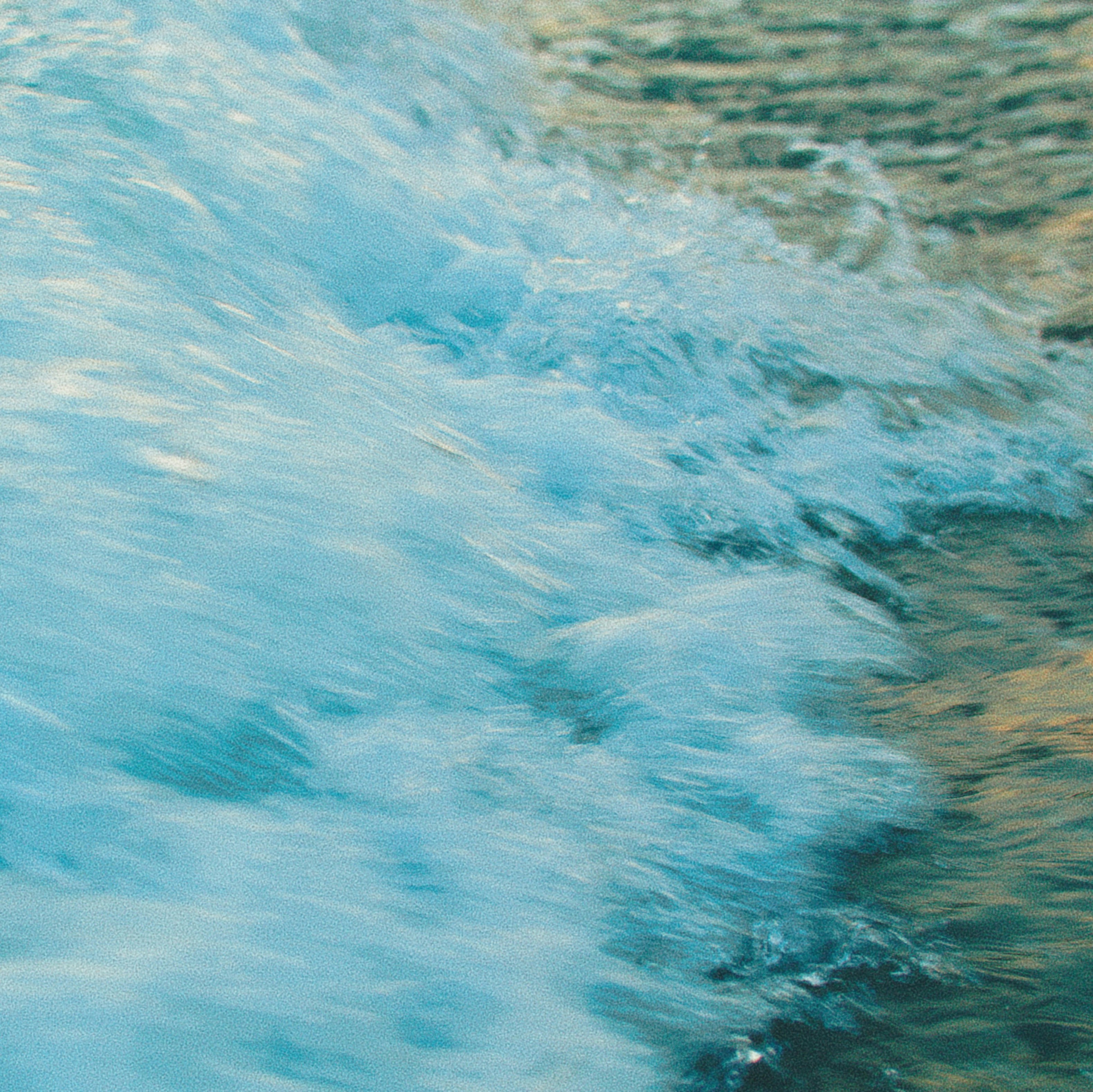 Aqua Motion: Soft Currents across Moonlit Blue