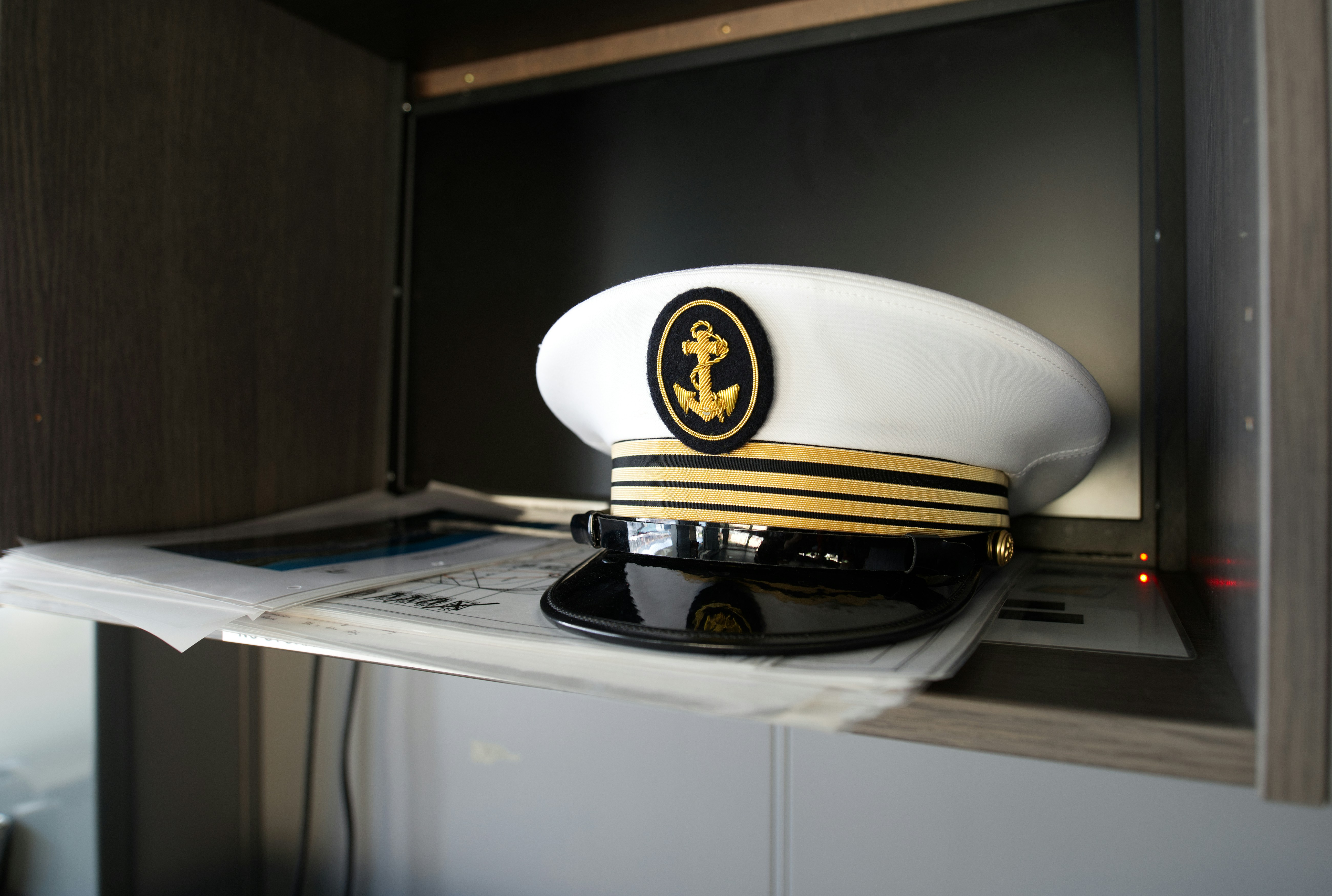 Command at Rest: A Panoramic Cap in Quiet Dock