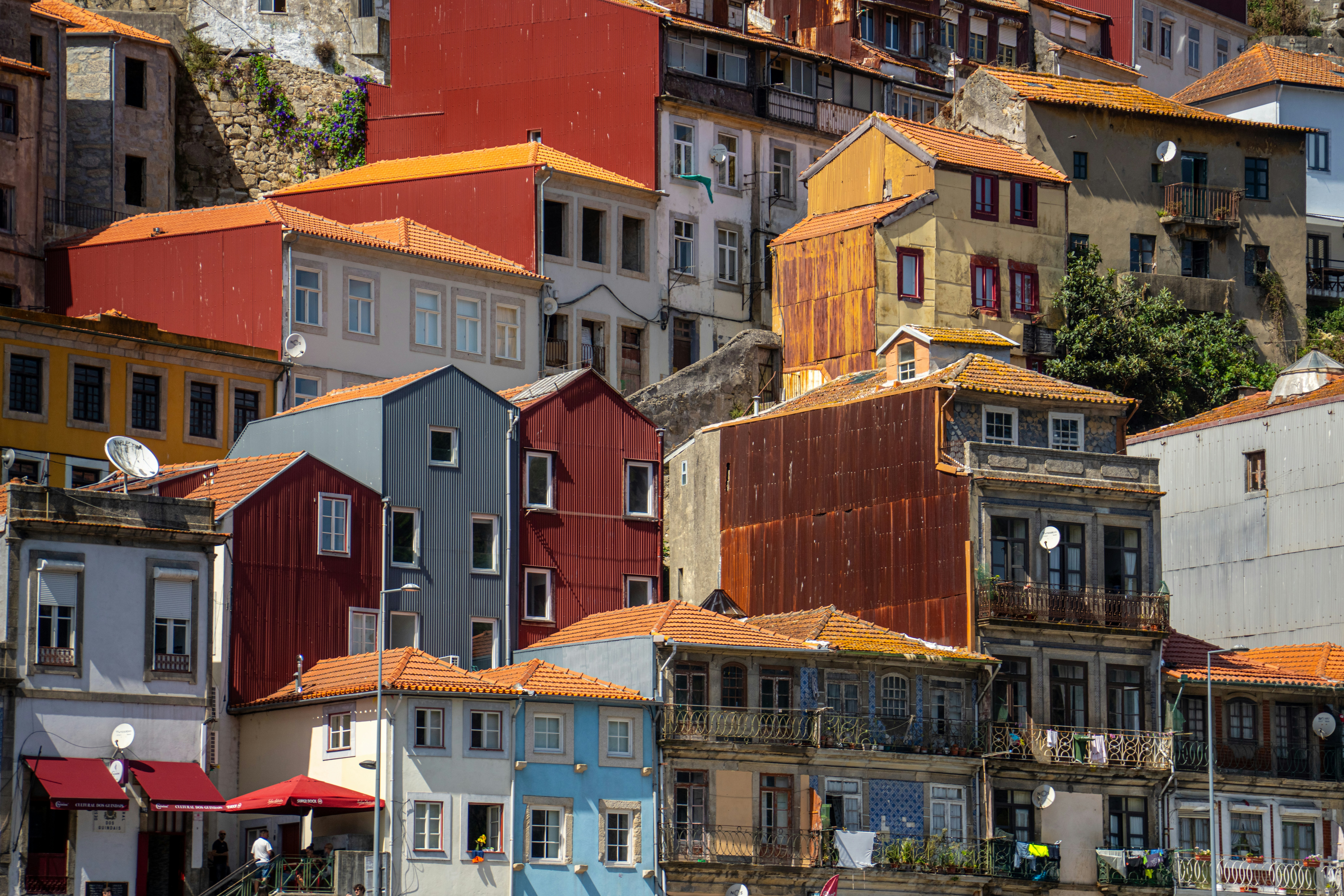 Colorful hillside chorus: a mosaic of seaside cottages
