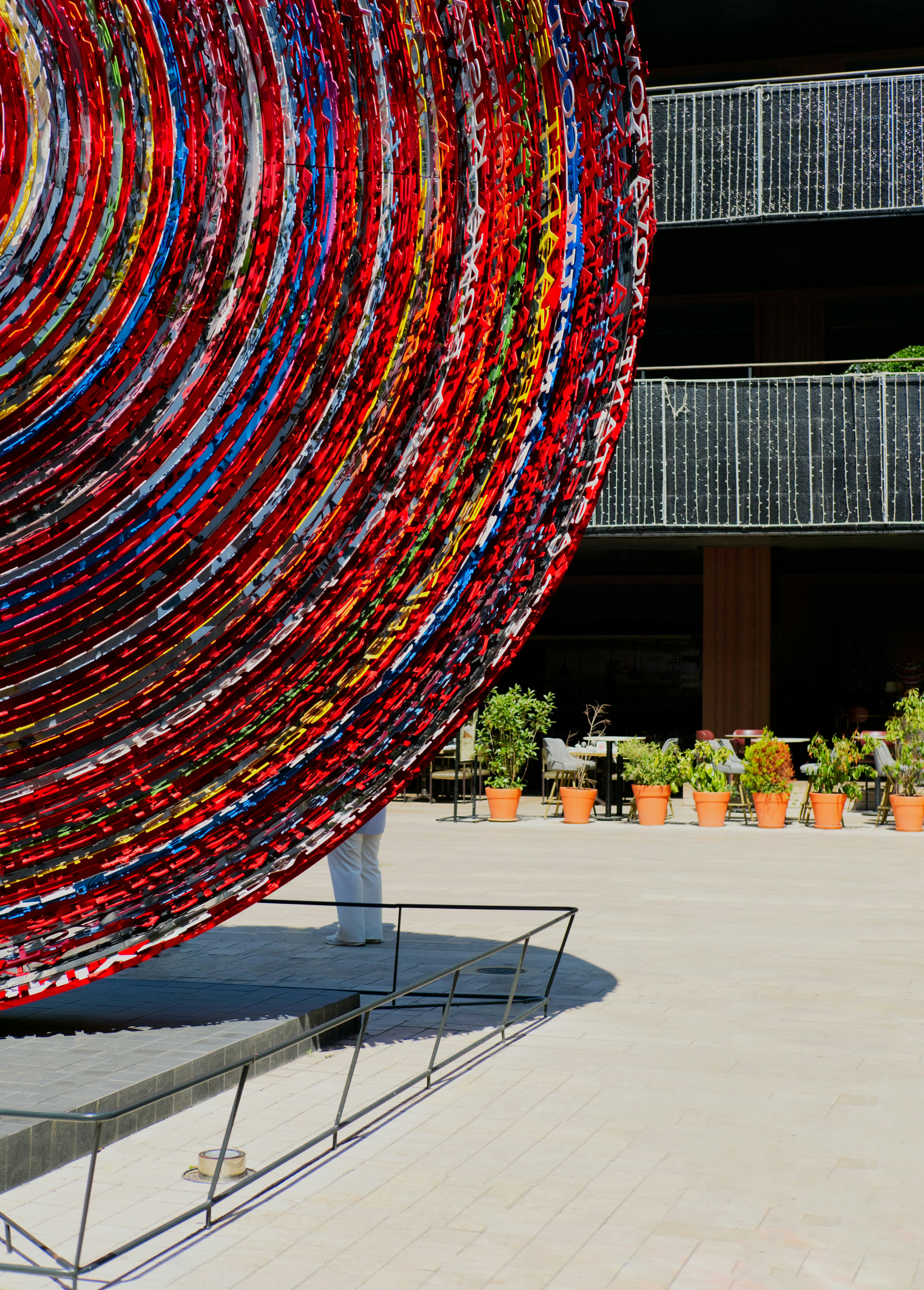 Color-Ring Spiral: A Portal of Painted Loops Outside the Courtyard