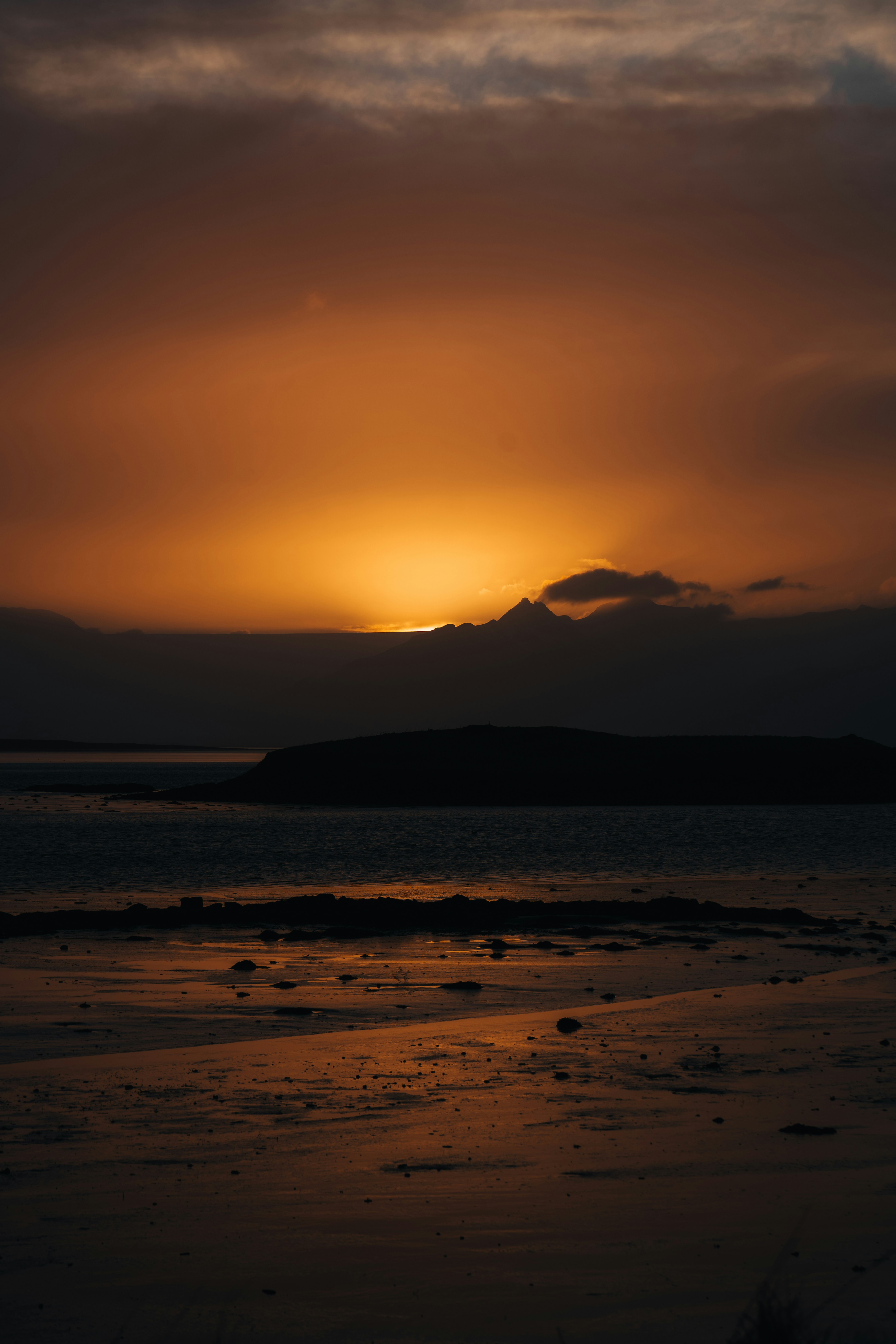Golden Horizon Over Quiet Tides