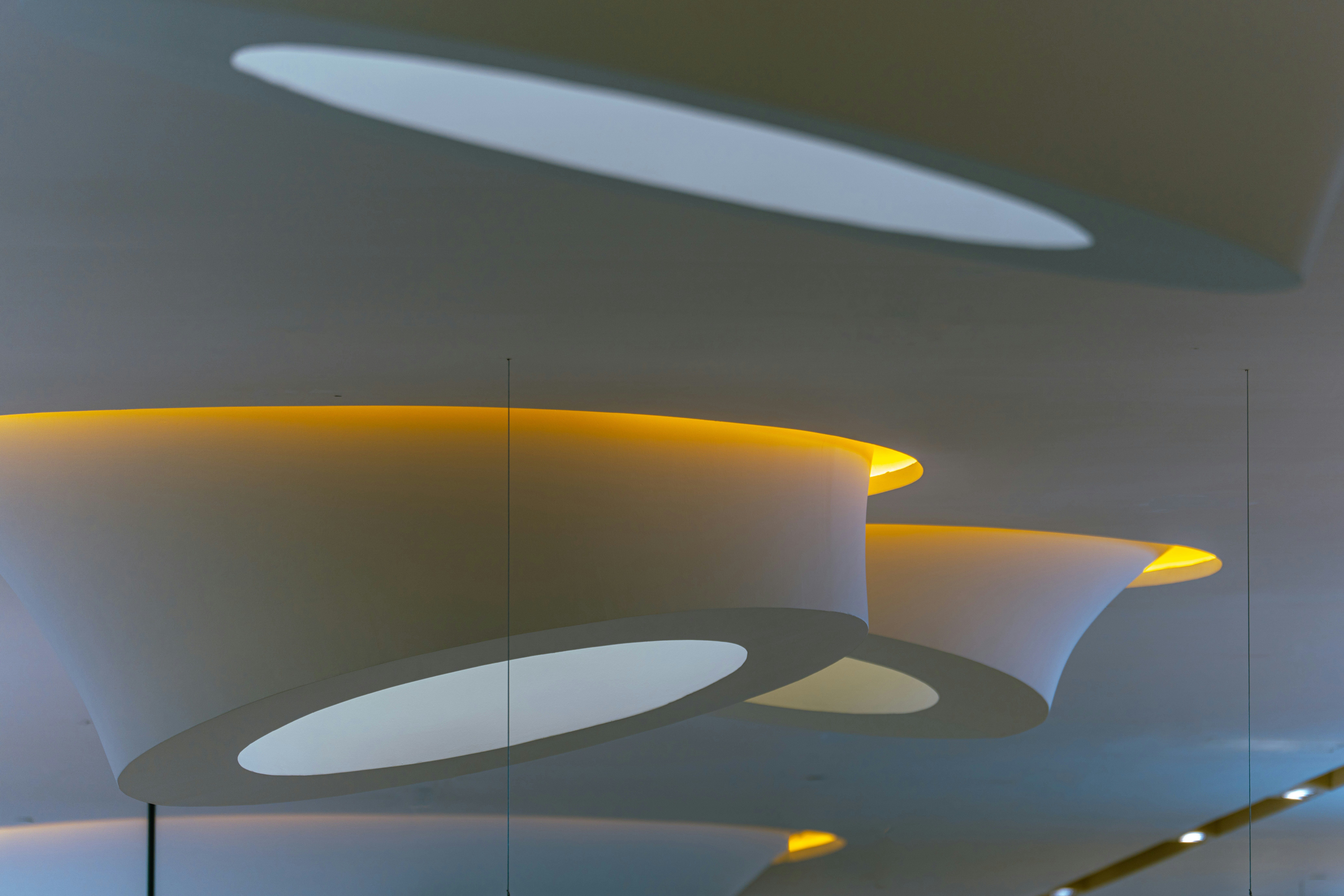 Soft-Edge Orbs: Gentle Light Sculptures on a Modern Ceiling