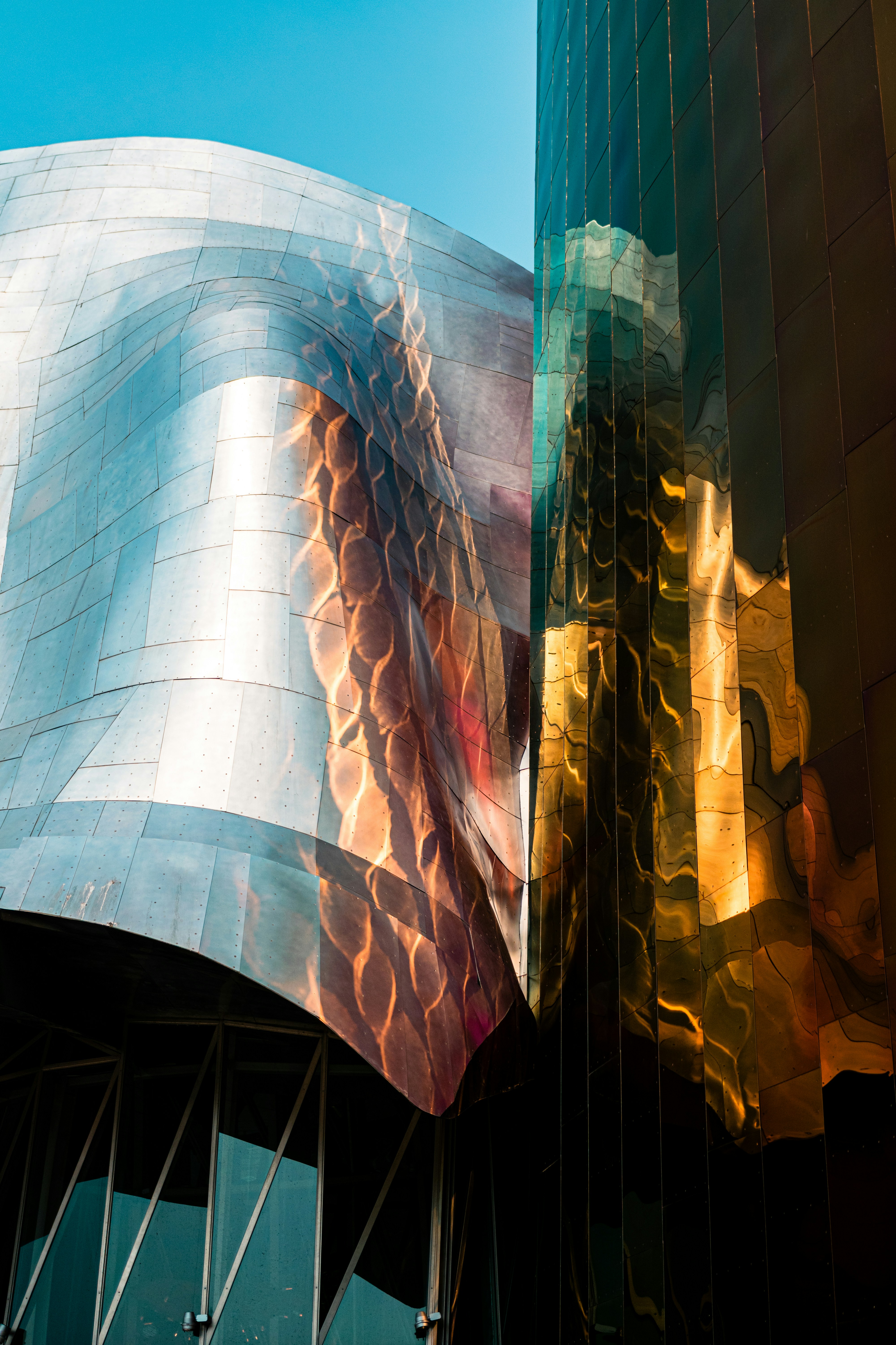 Reflections in Steel: Dawn on a Mirrored Facade