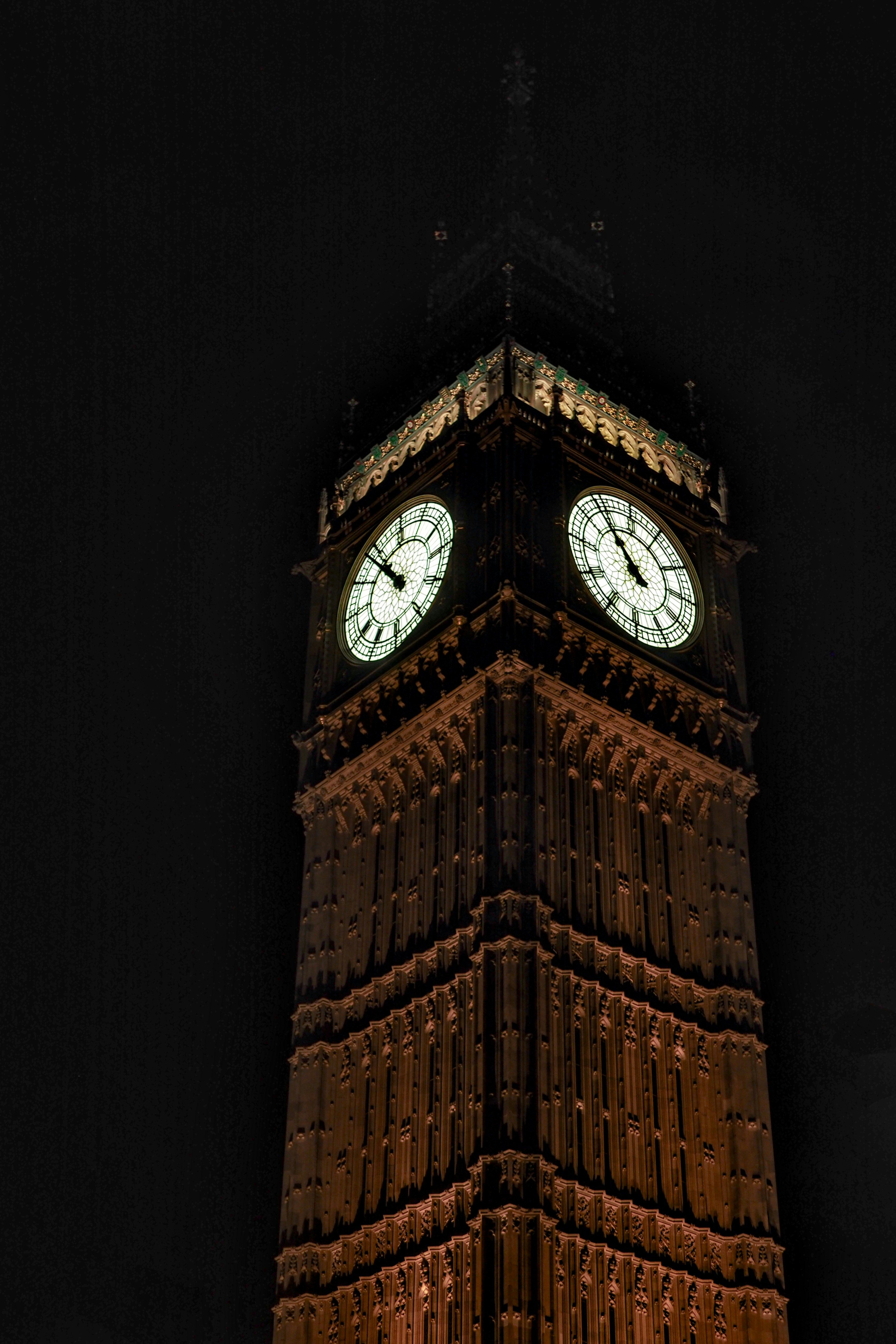 Nighttime Clocktower: The Shadowed Grandeur of Big Ben