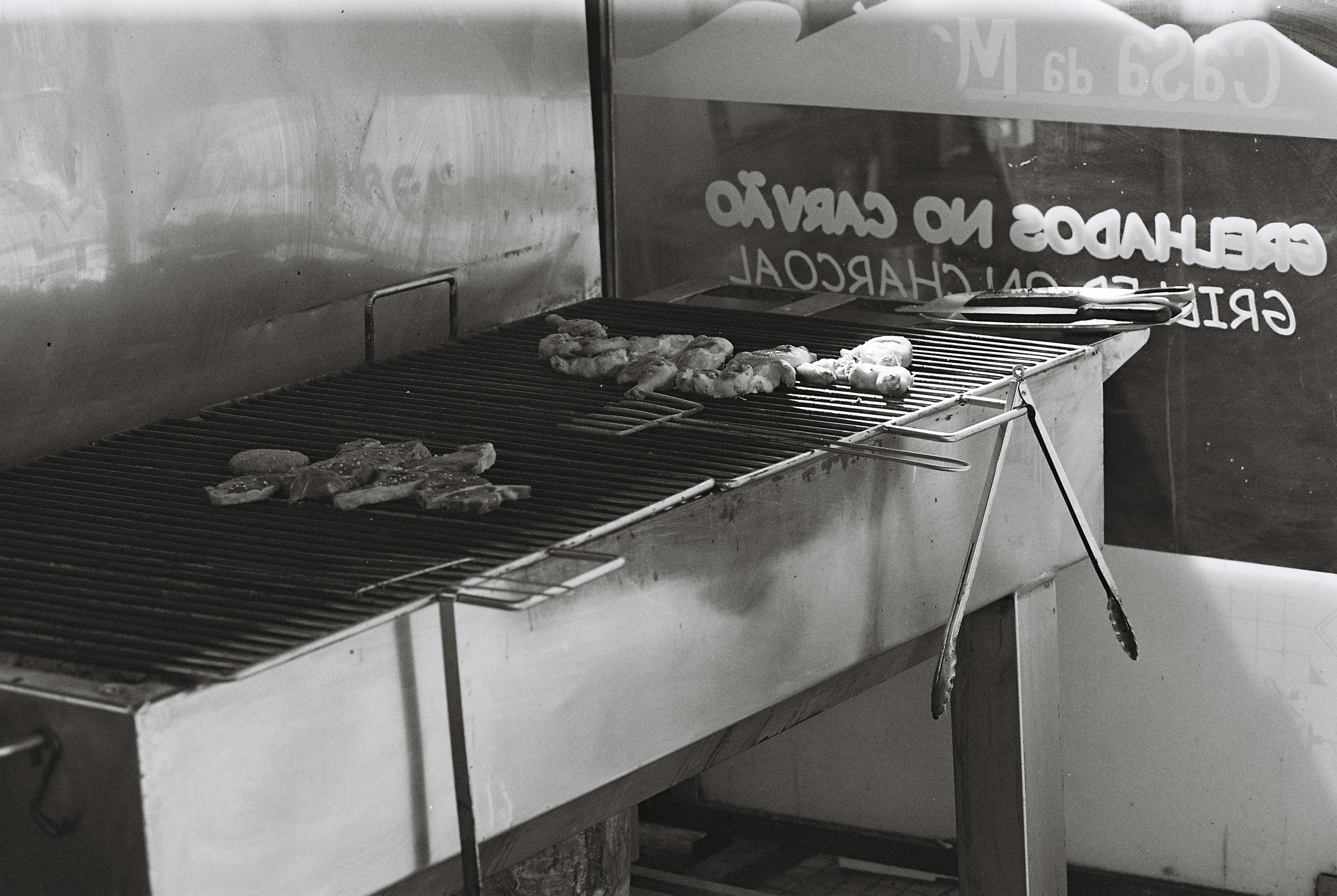 Charred Slices on a Griddle: Evening Grill at a Diner