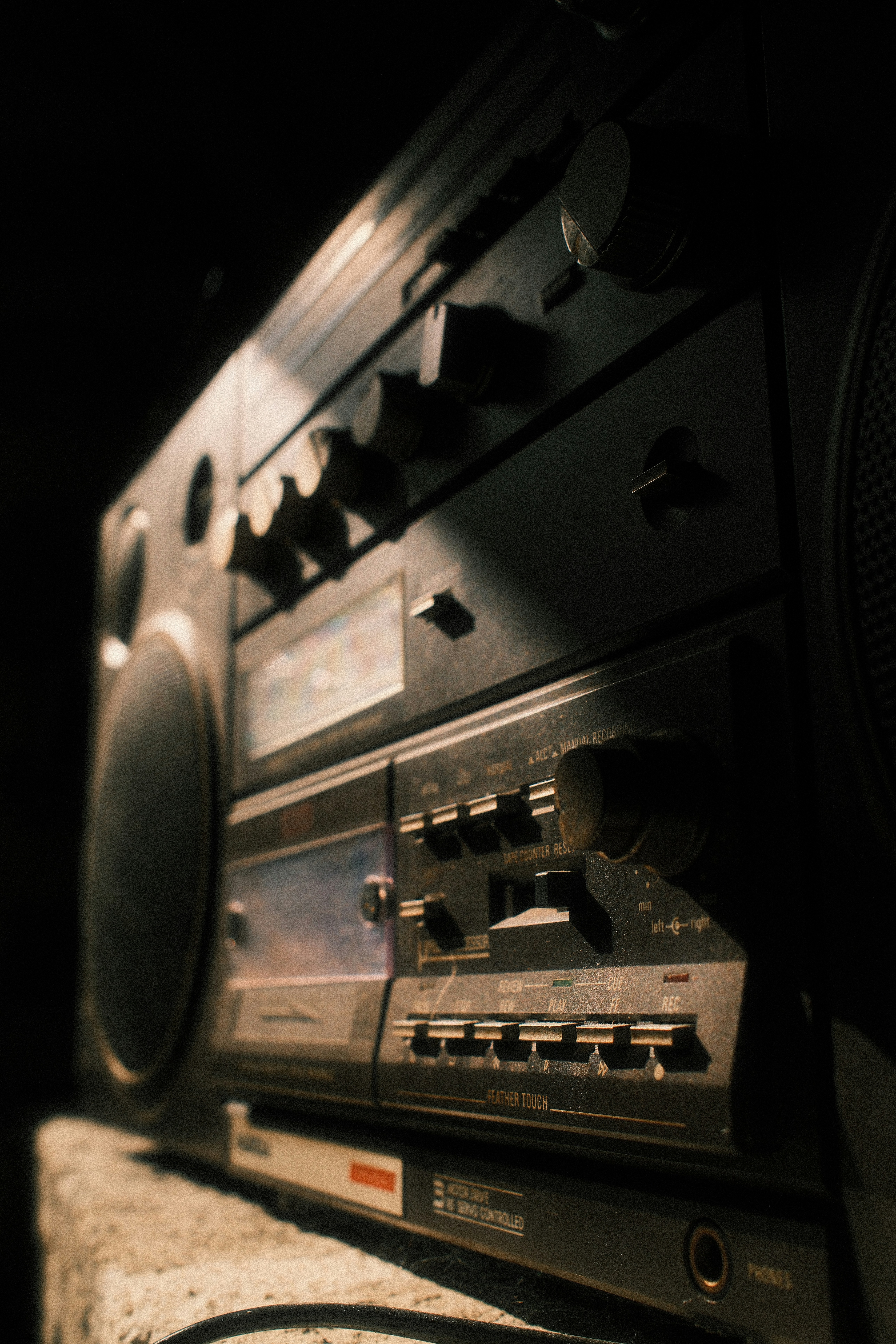 Retro Boom Box in Focus: A Close-Up of Vintage Audio Hardware